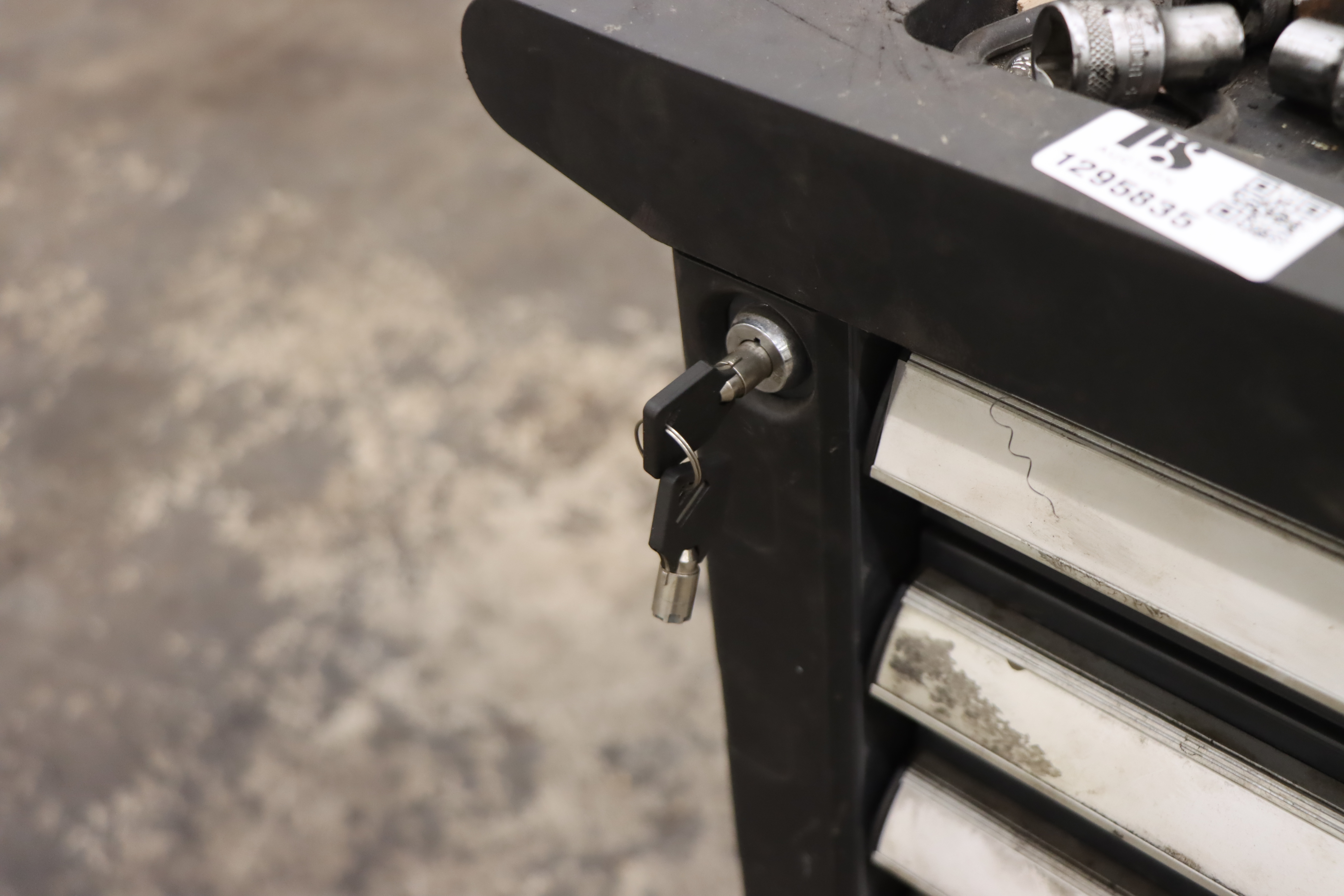 Tool trolley Play with tools - PS Auction - We value the future ...