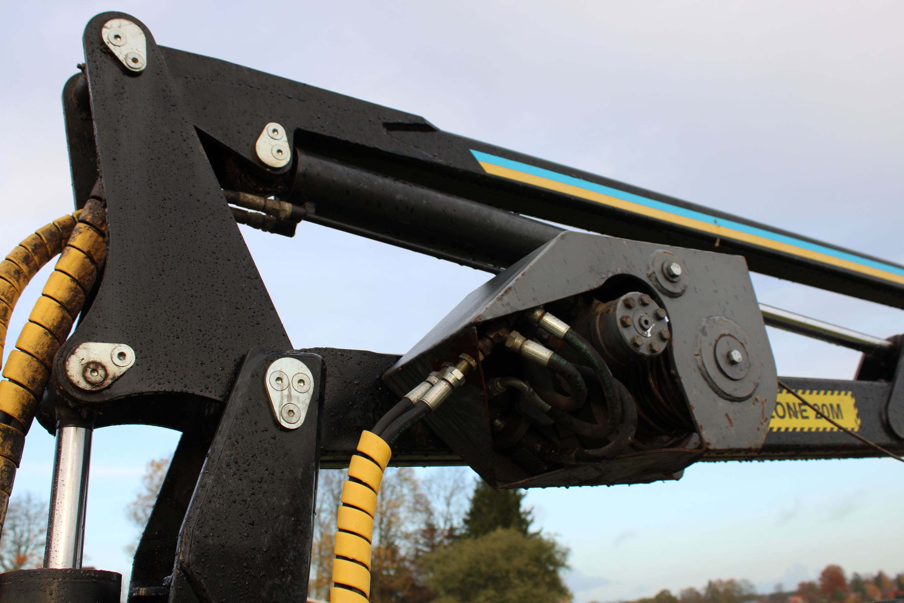 Forest trailer Mowi 300 Crane & Winch -09 - PS Auction - We value the ...