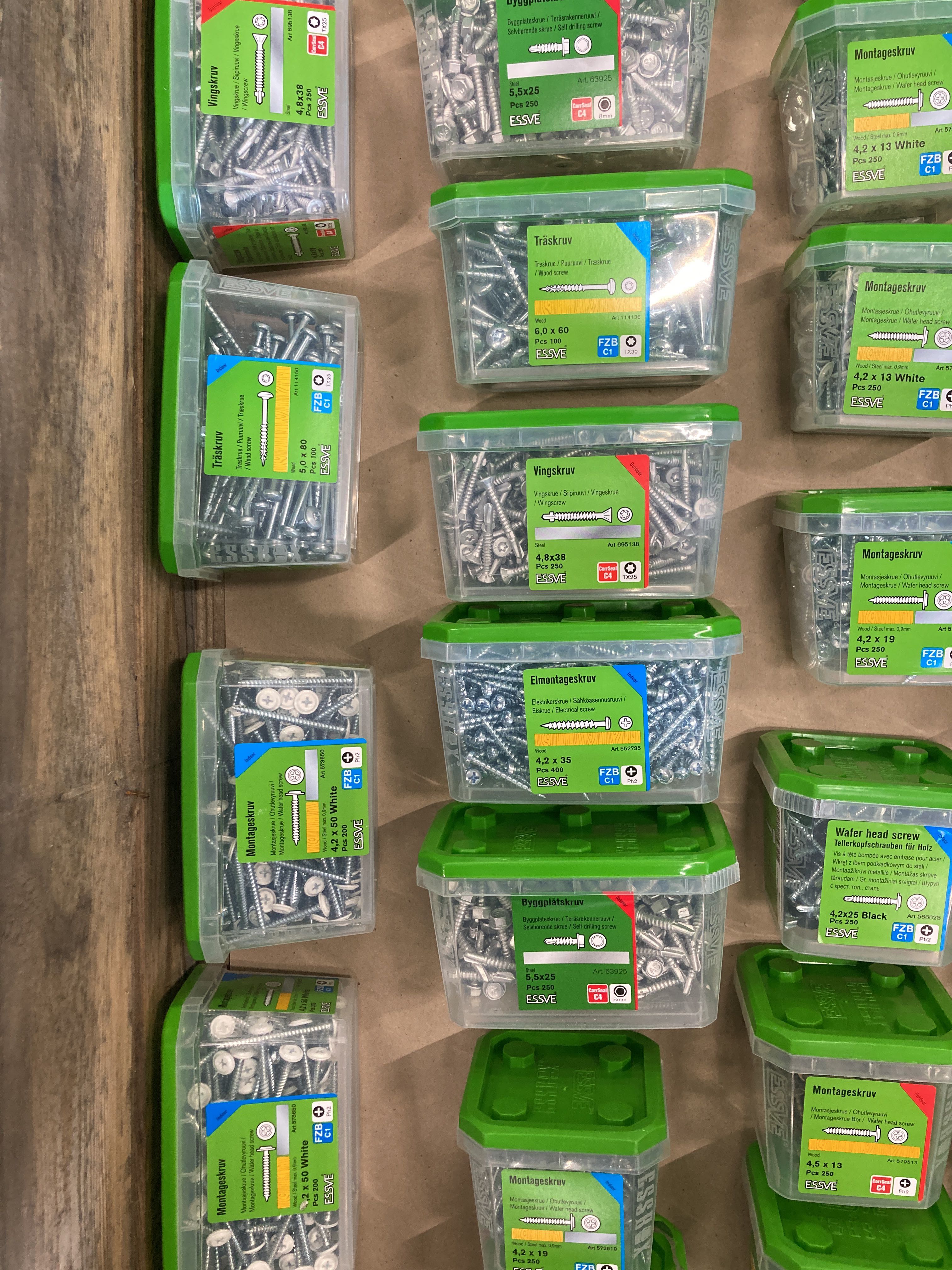 Essve Screw Assortment - PS Auction - We value the future - Largest in ...