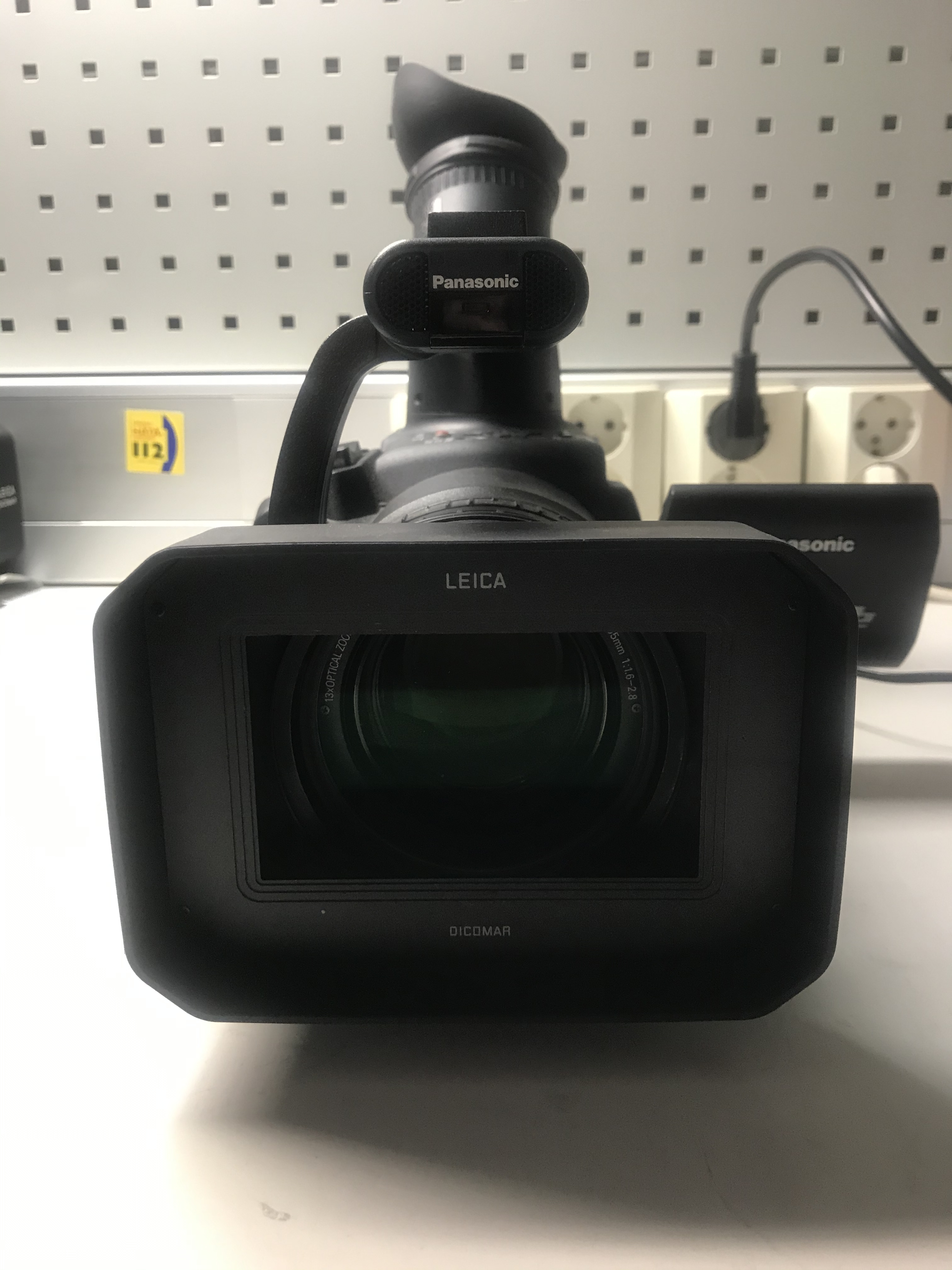 Panasonic AGHVX201AE DVC Pro HD P2 camcorder - PS Auction - We value ...