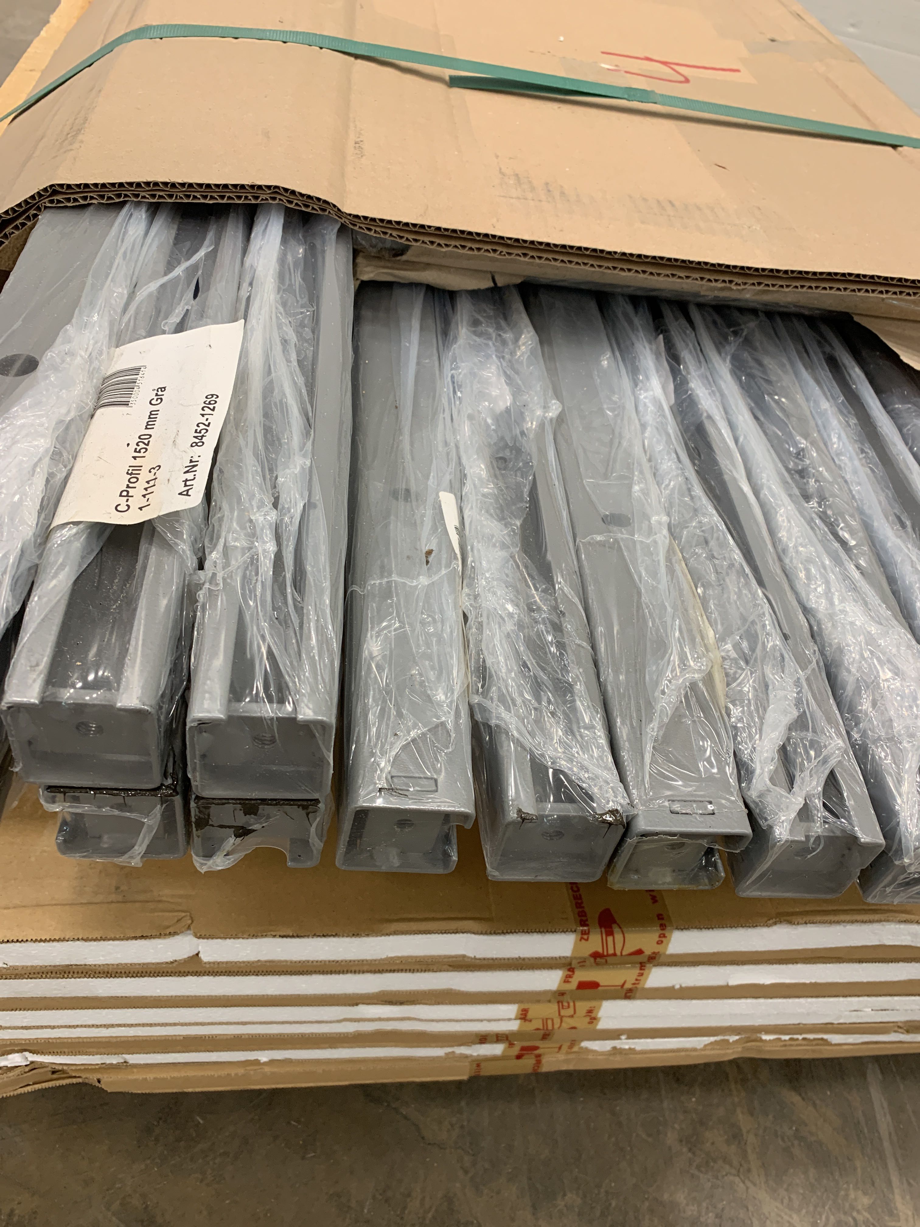 Assortment with C-profile rails and whiteboards - PS Auction - We value the future - Largest in ...