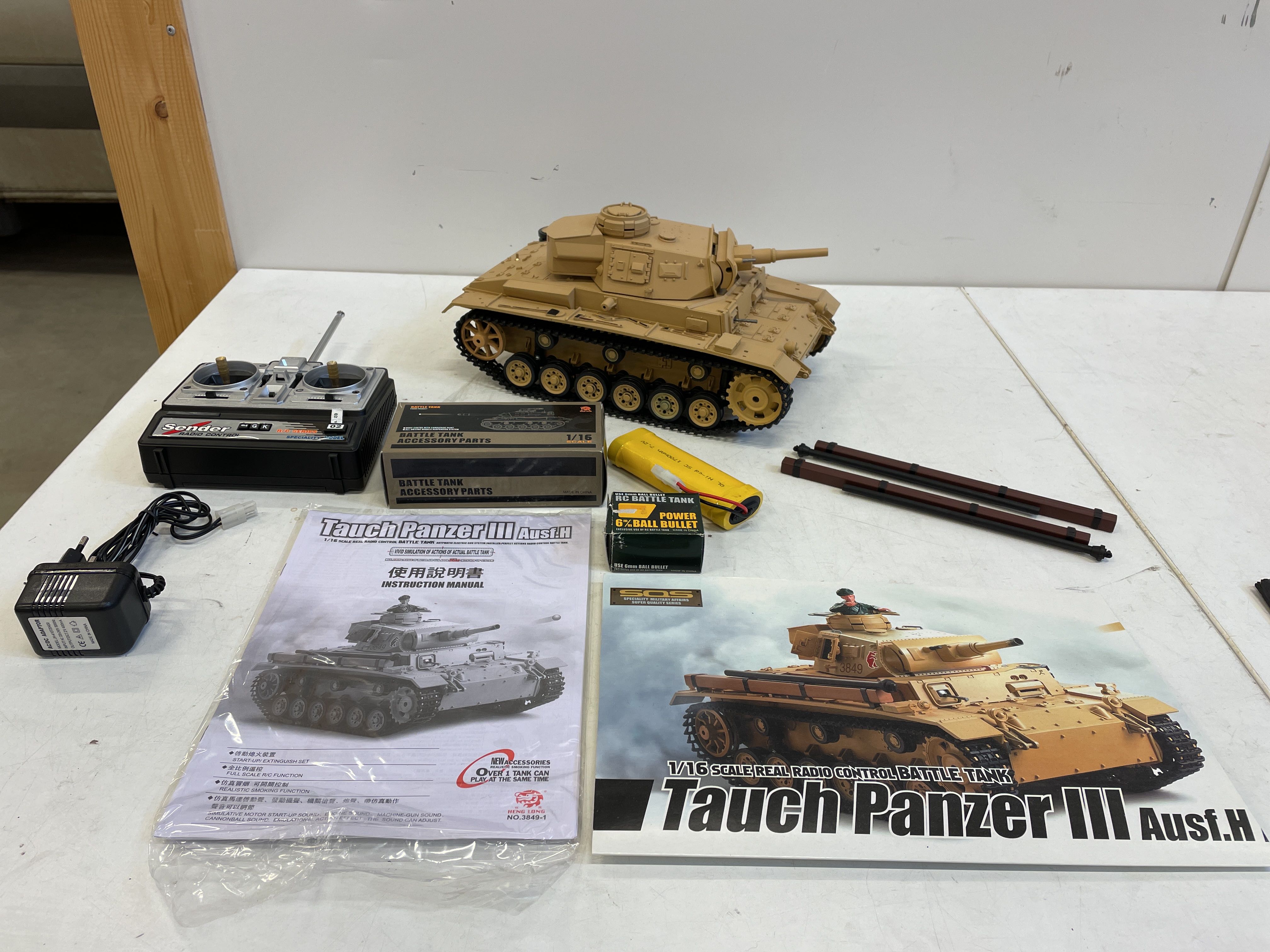 Radio controlled tank - PS Auction - We value the future - Largest in ...