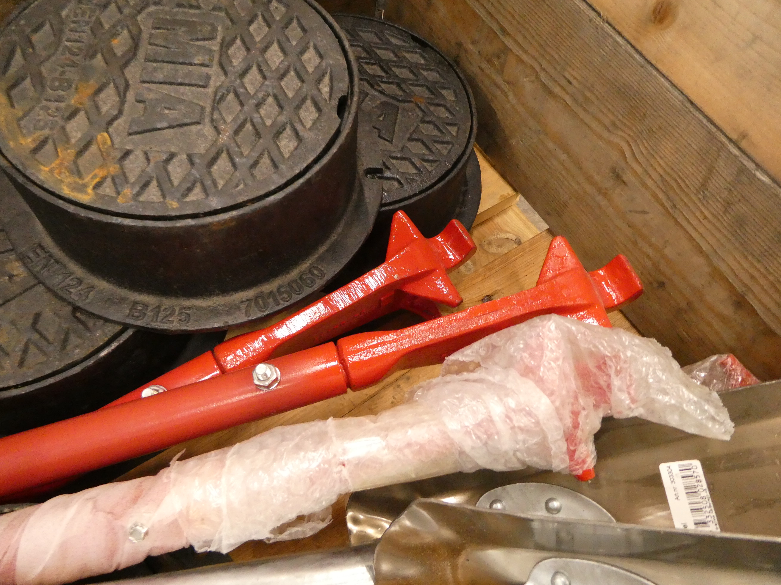 Manhole Covers Skewers And Cable Spades Ps Auction We Value The