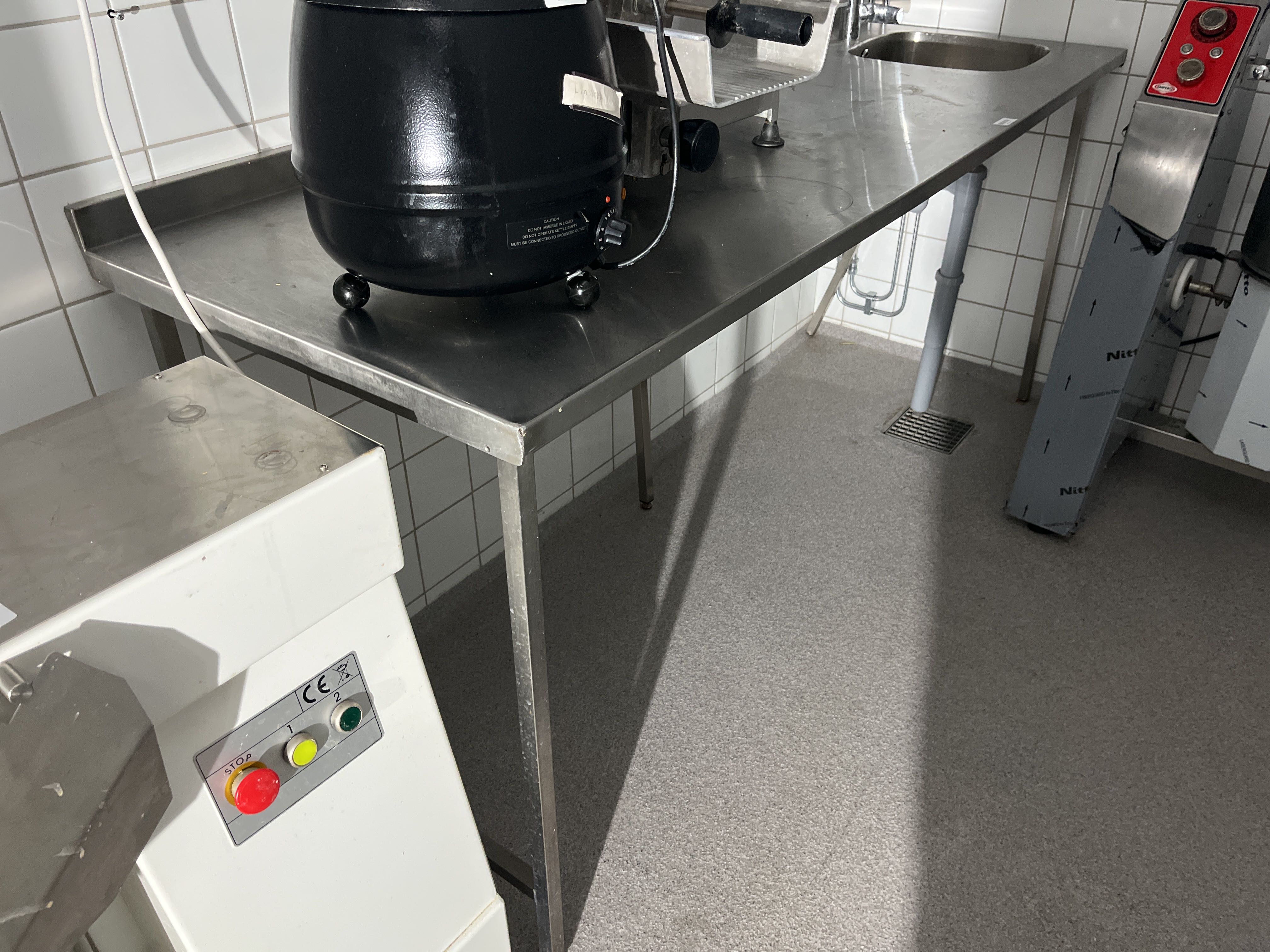 Stainless steel workbench with sink - PS Auction - We value the future ...