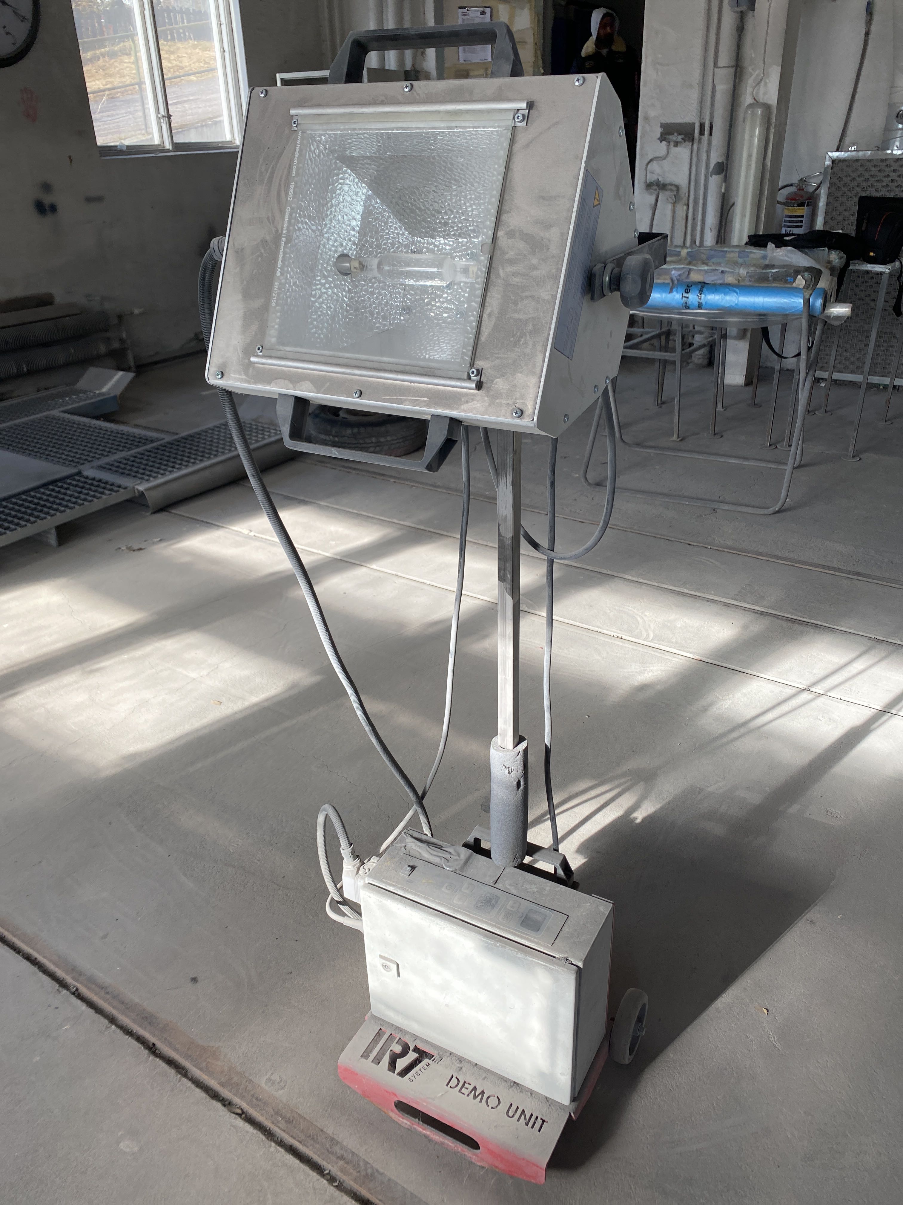IRT System UV Lamp - PS Auction - We value the future - Largest in net ...