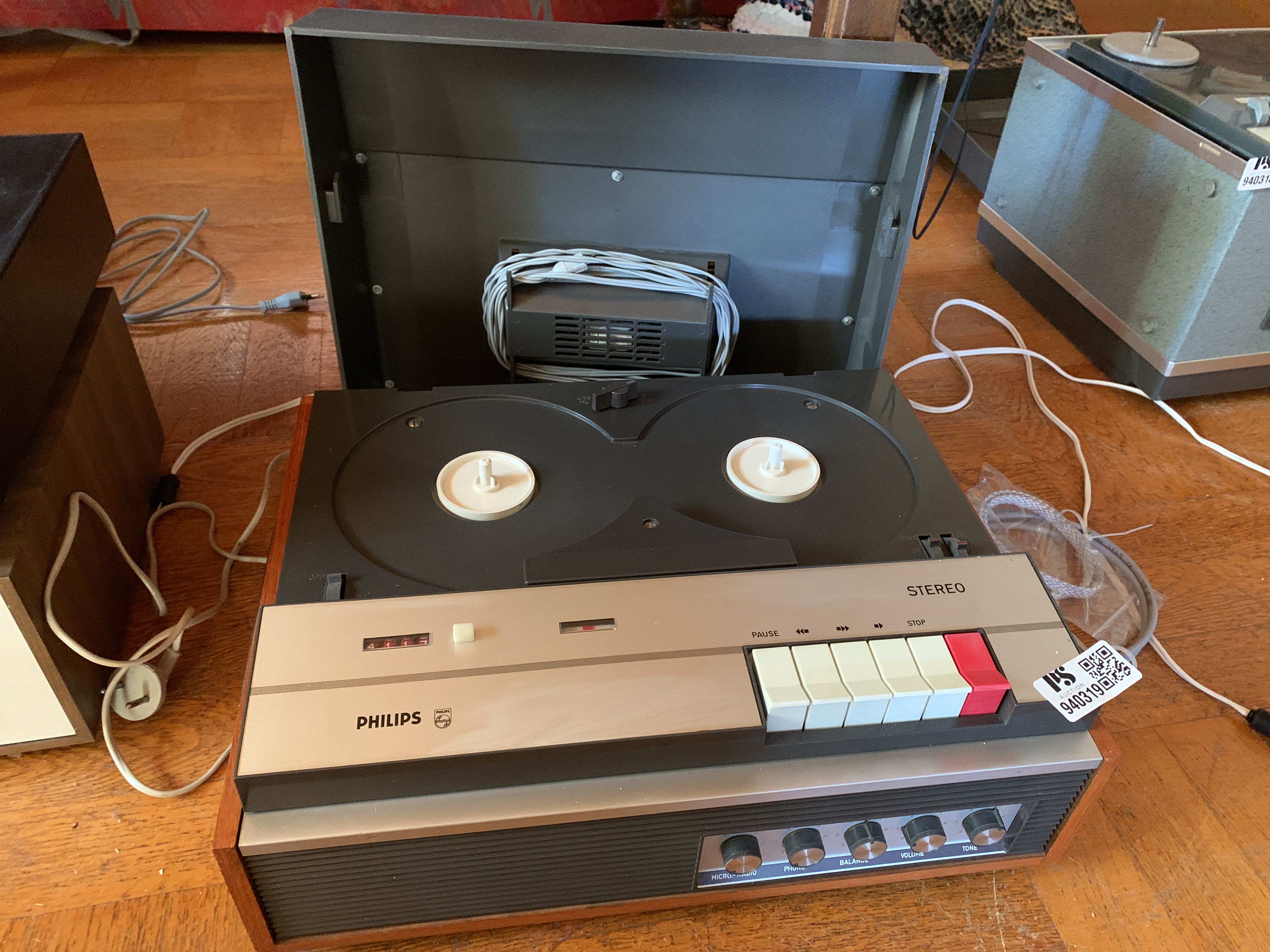 Portable reel-to-reel Philips - PS Auction - We value the future ...