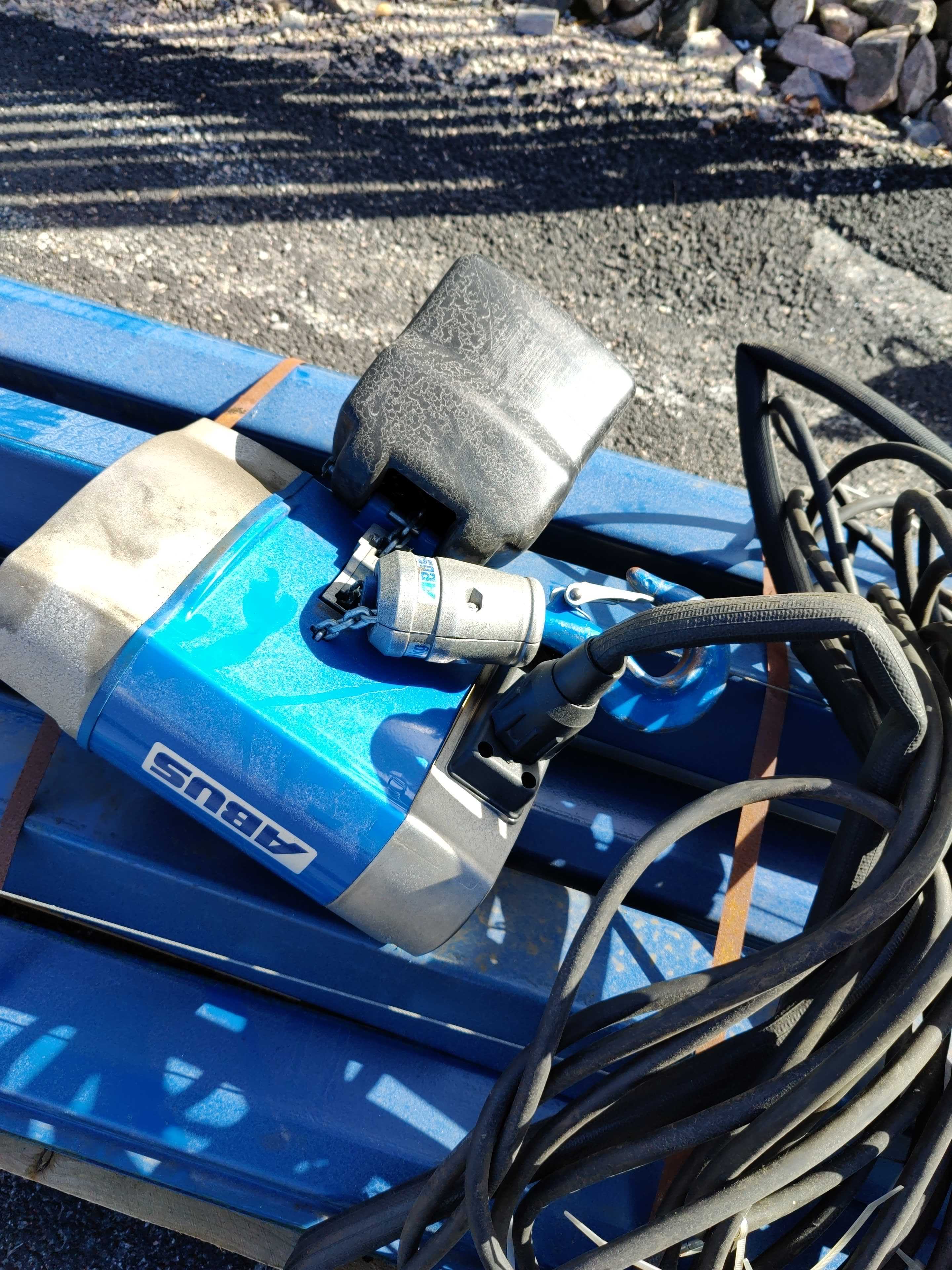 Traverssystem med telfer Abus - Auktioner online - Nätauktioner ...