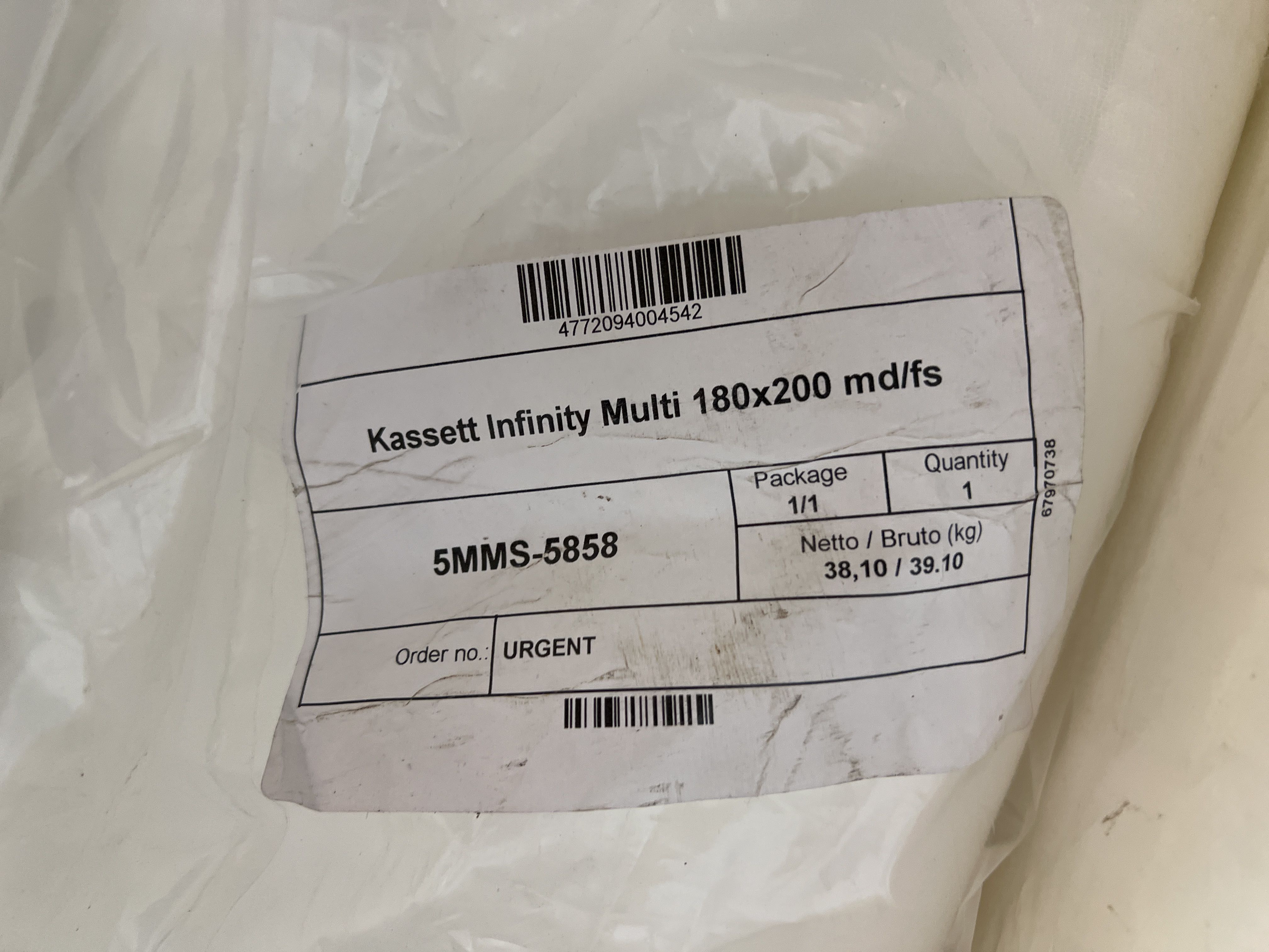 Madrasser/kassetter för continentalsängar 16 st - Forever/Eternal och Infinity Multi - Auktioner ...