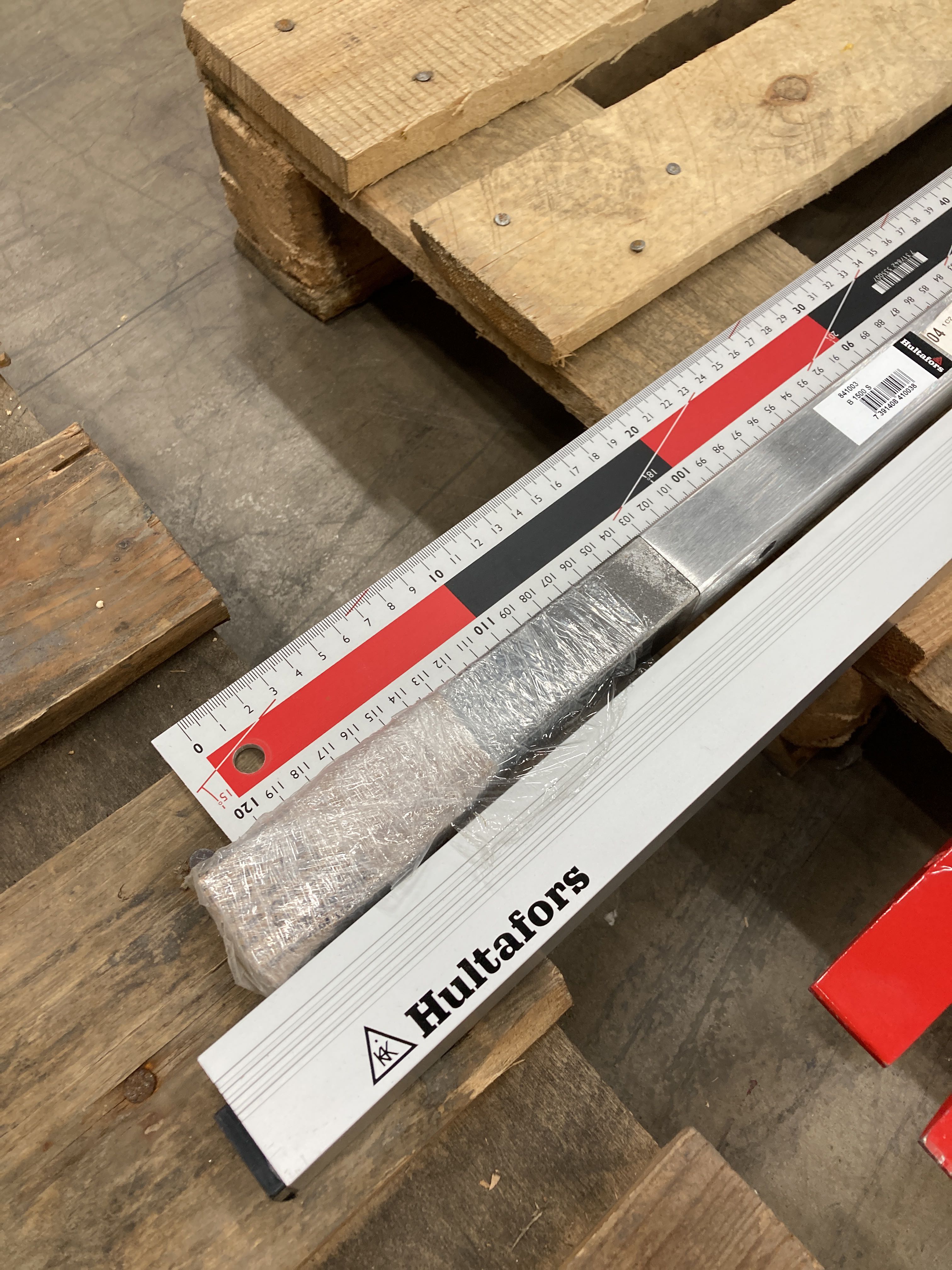 Spirit level rail, aluminum skewer and plaster angle Hultafors - PS ...