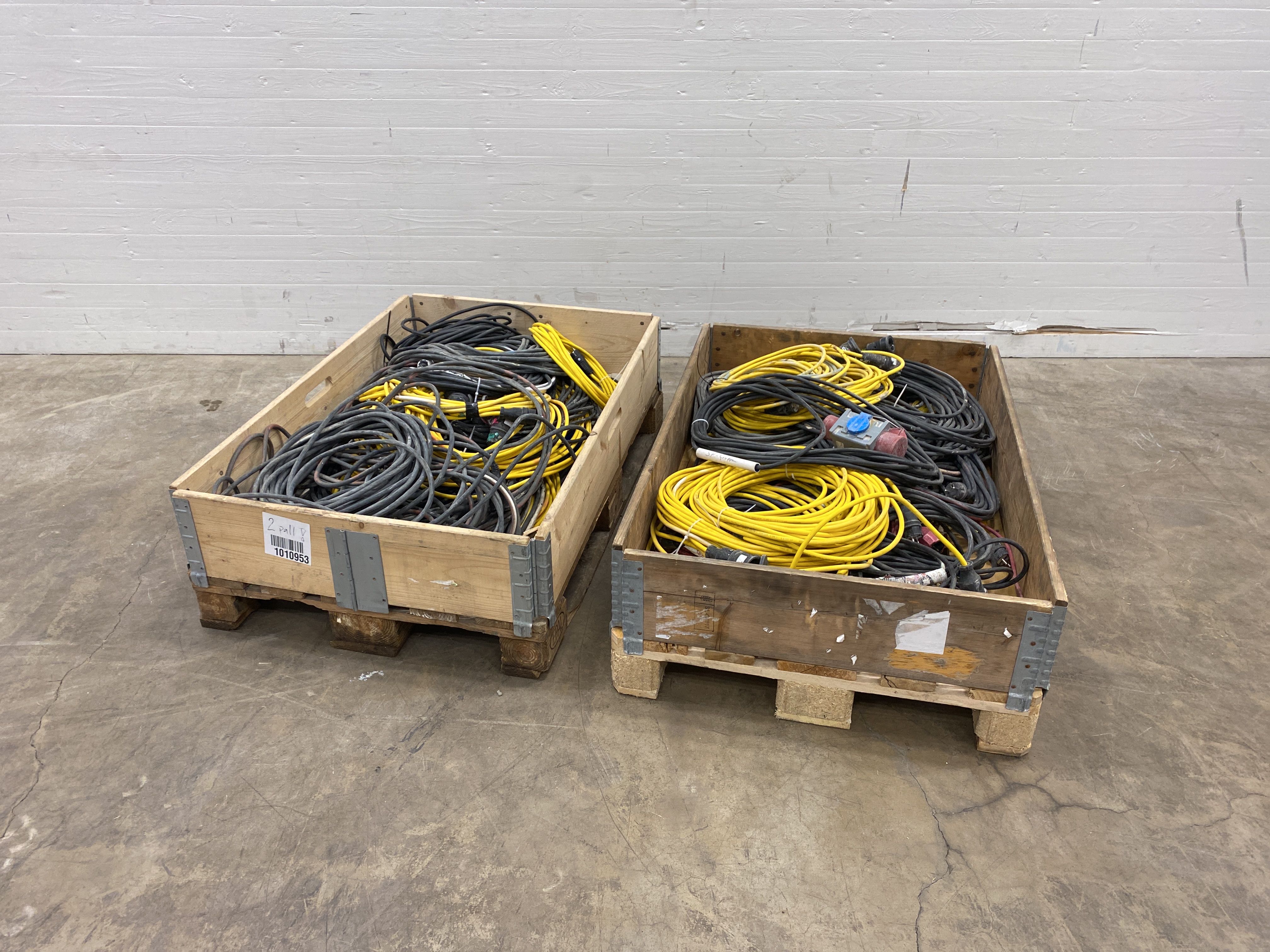 Sortiment med kabel och elcentraler - Auktioner online - Nätauktioner ...