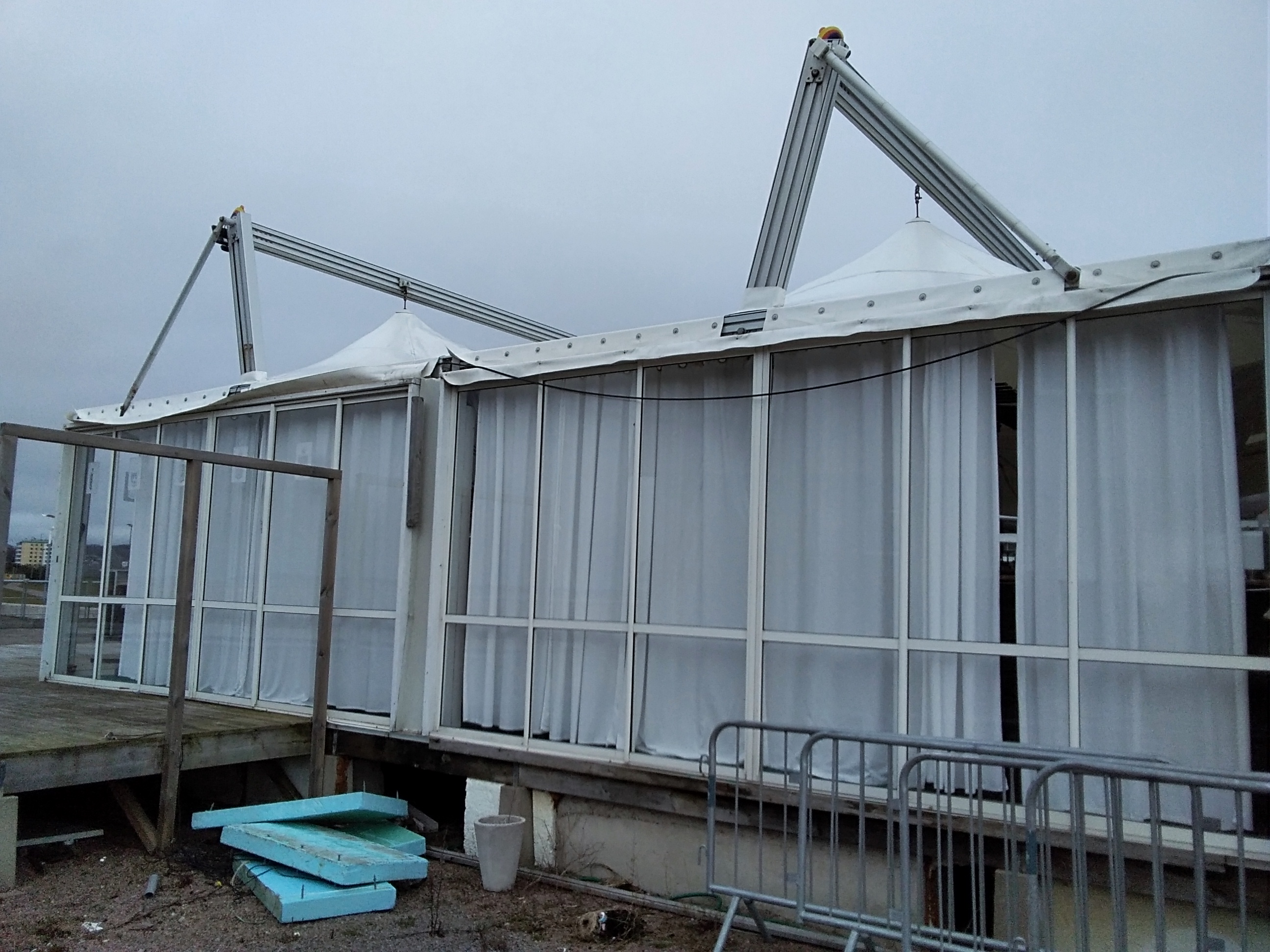 Serving tent 8 x 10 meters - PS Auction - We value the future - Largest ...