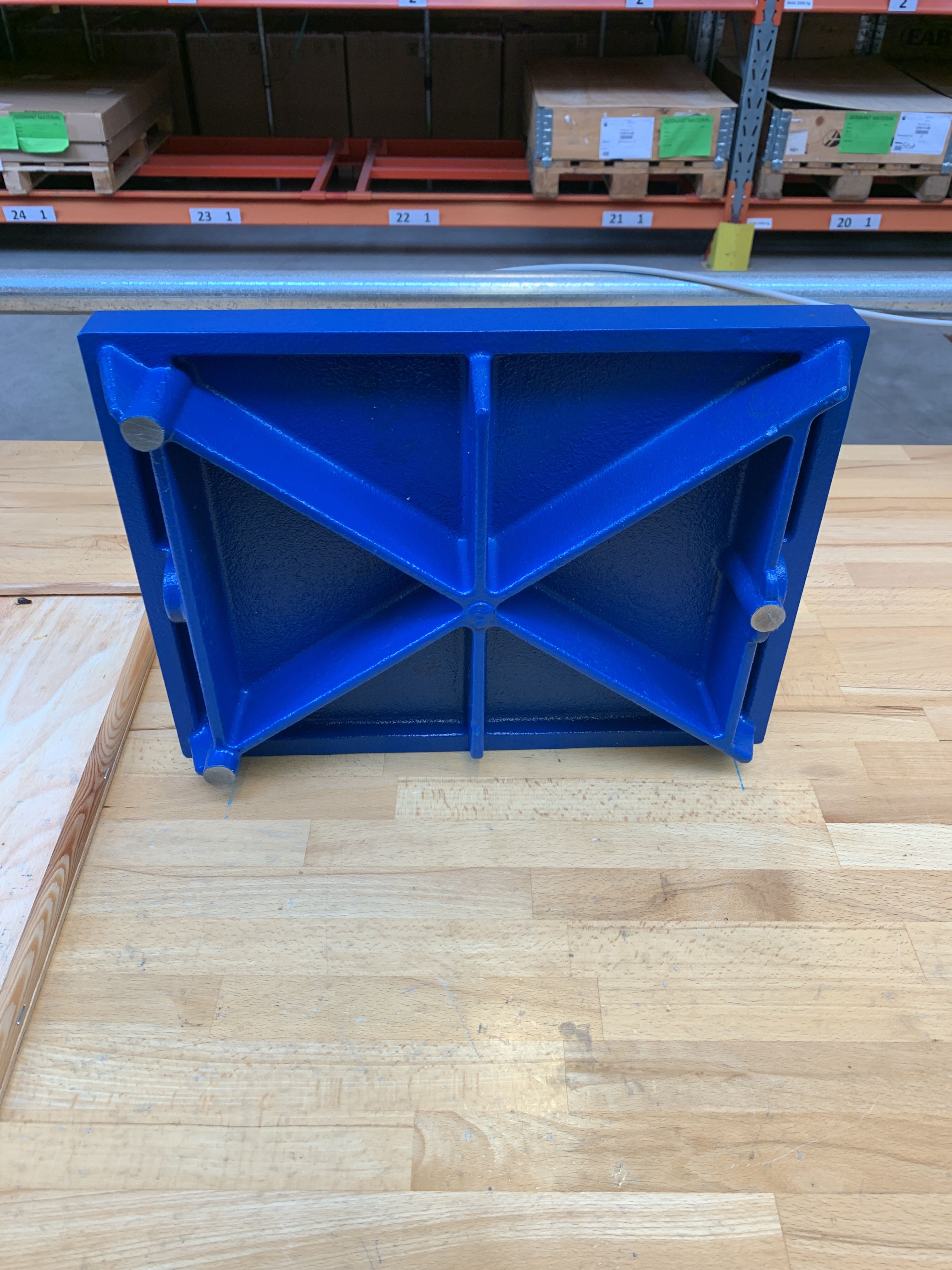 Straightening table / steel plate - PS Auction - We value the future ...