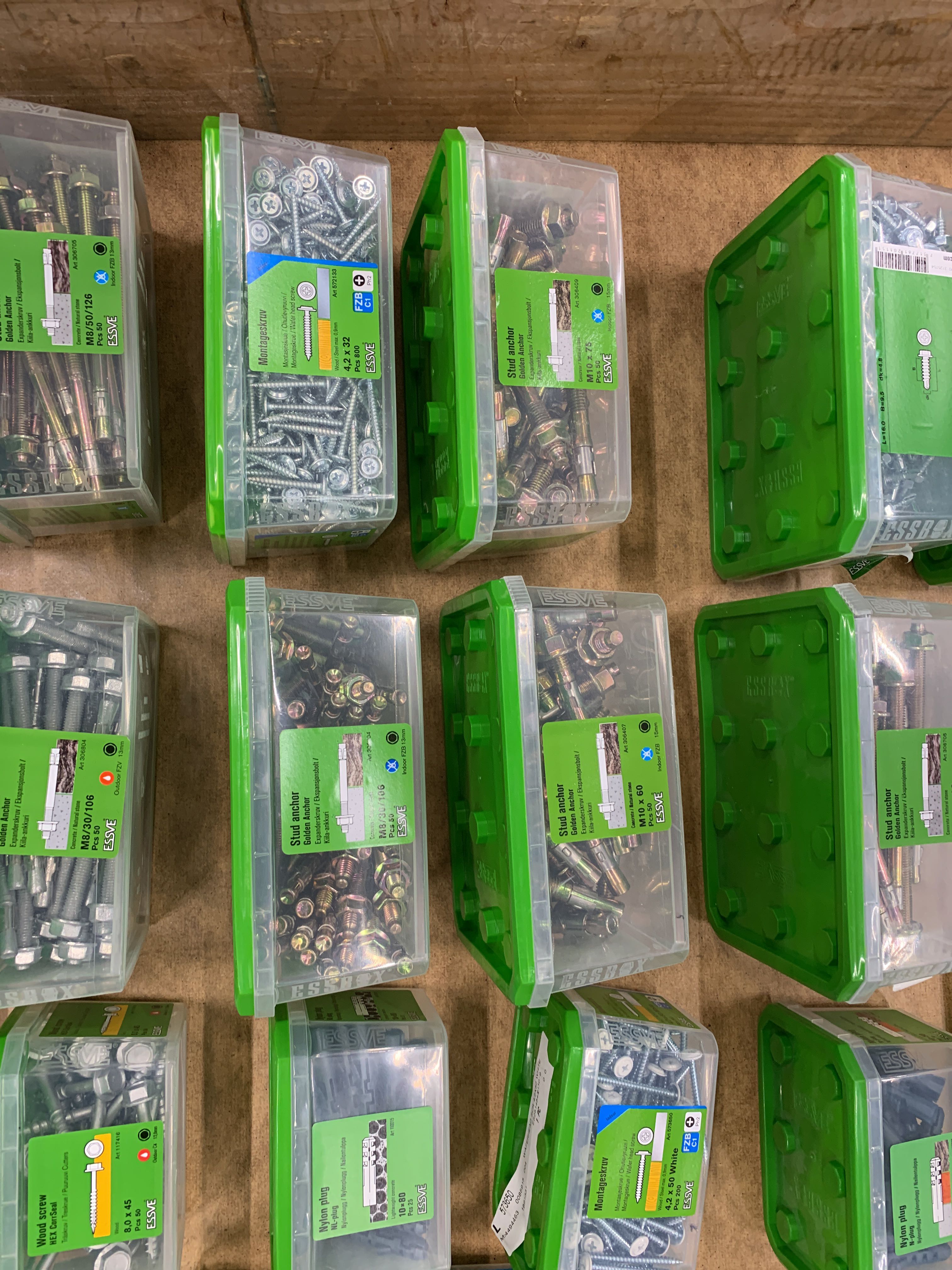 Essve Screw Assortment - PS Auction - We value the future - Largest in ...