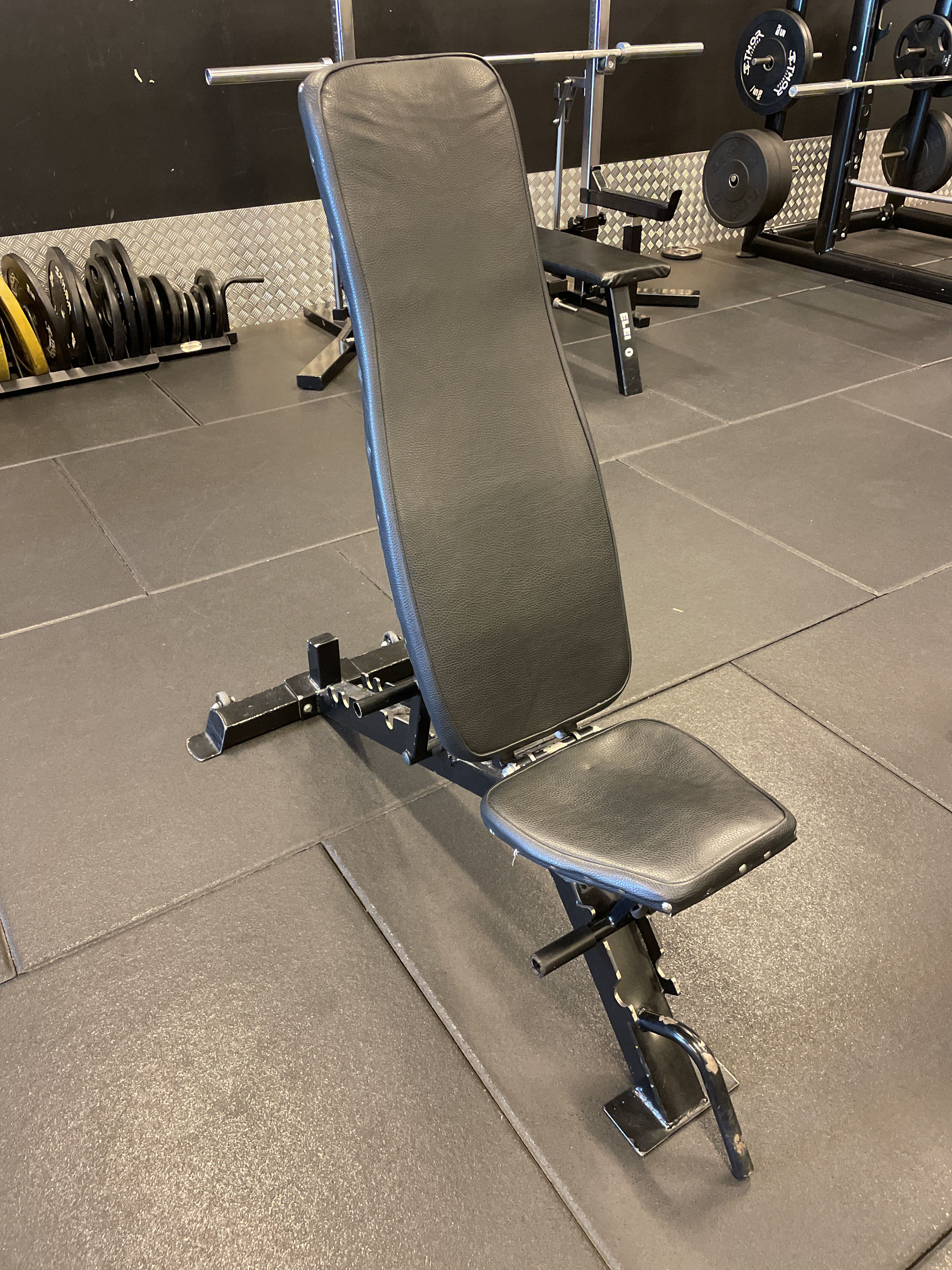 Adjustable bench - PS Auction - We value the future - Largest in net ...