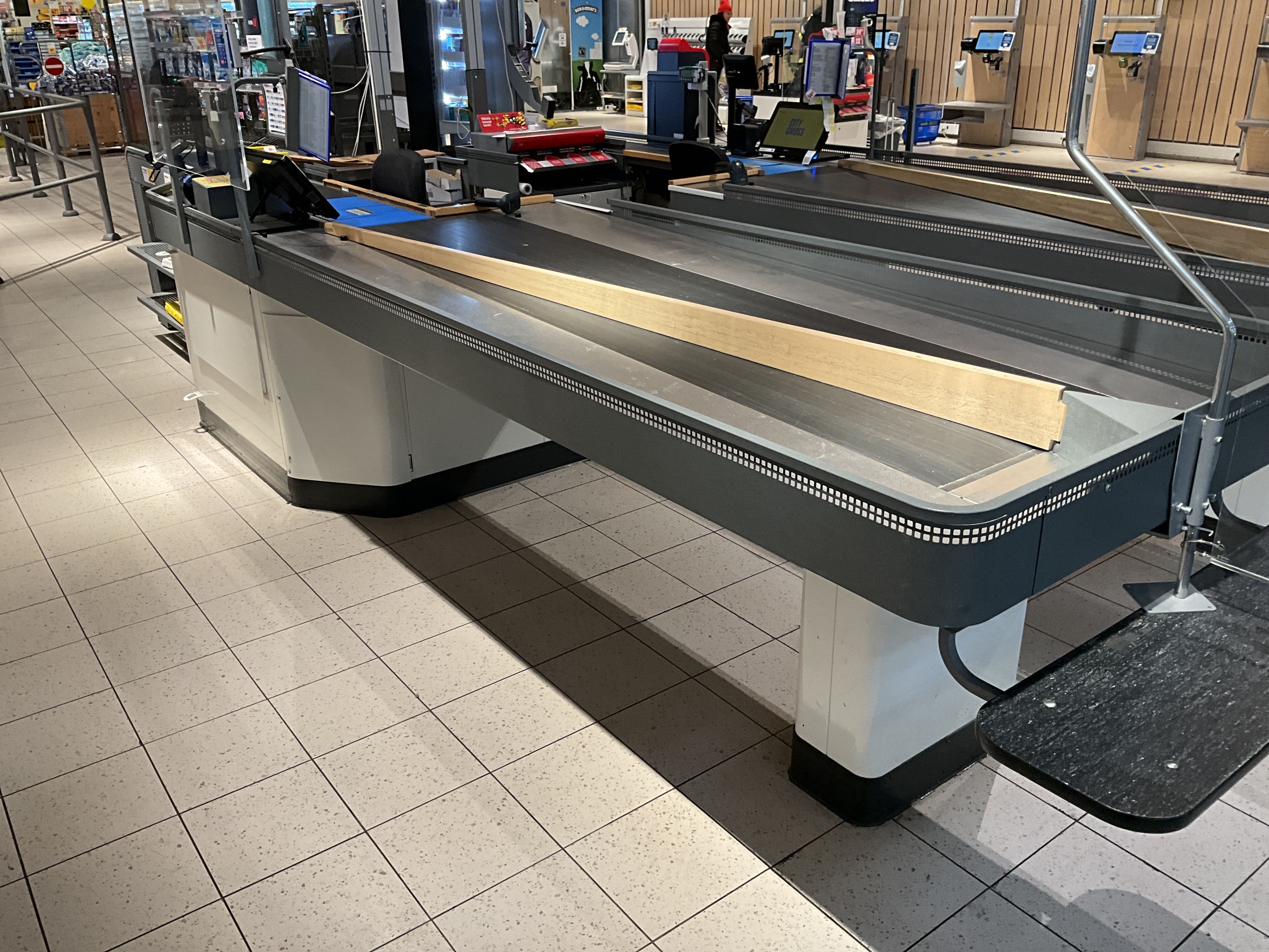 checkout system/line left checkout - PS Auction - We value the future ...