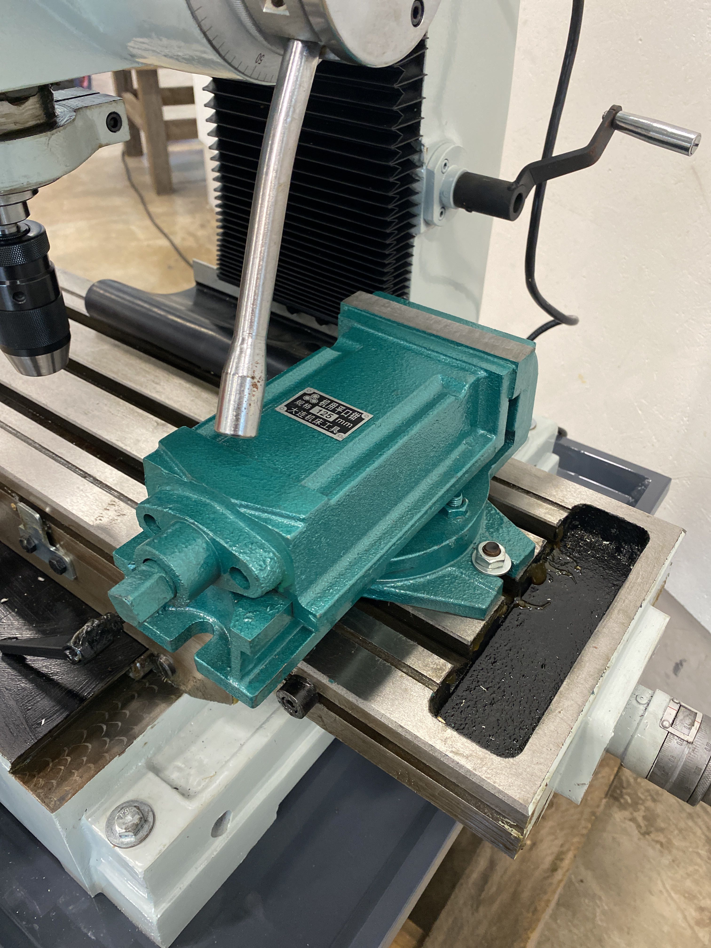 Drill and milling machine Hornet KB45 - PS Auction - We value the ...