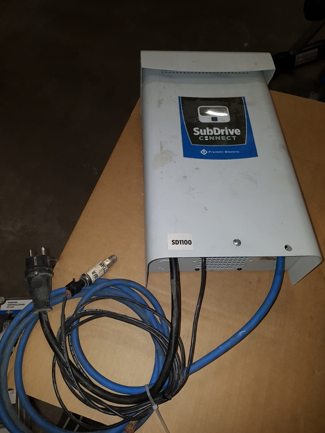 Subdrive control panel for borehole pump in1x230v-out3x230v - PS ...