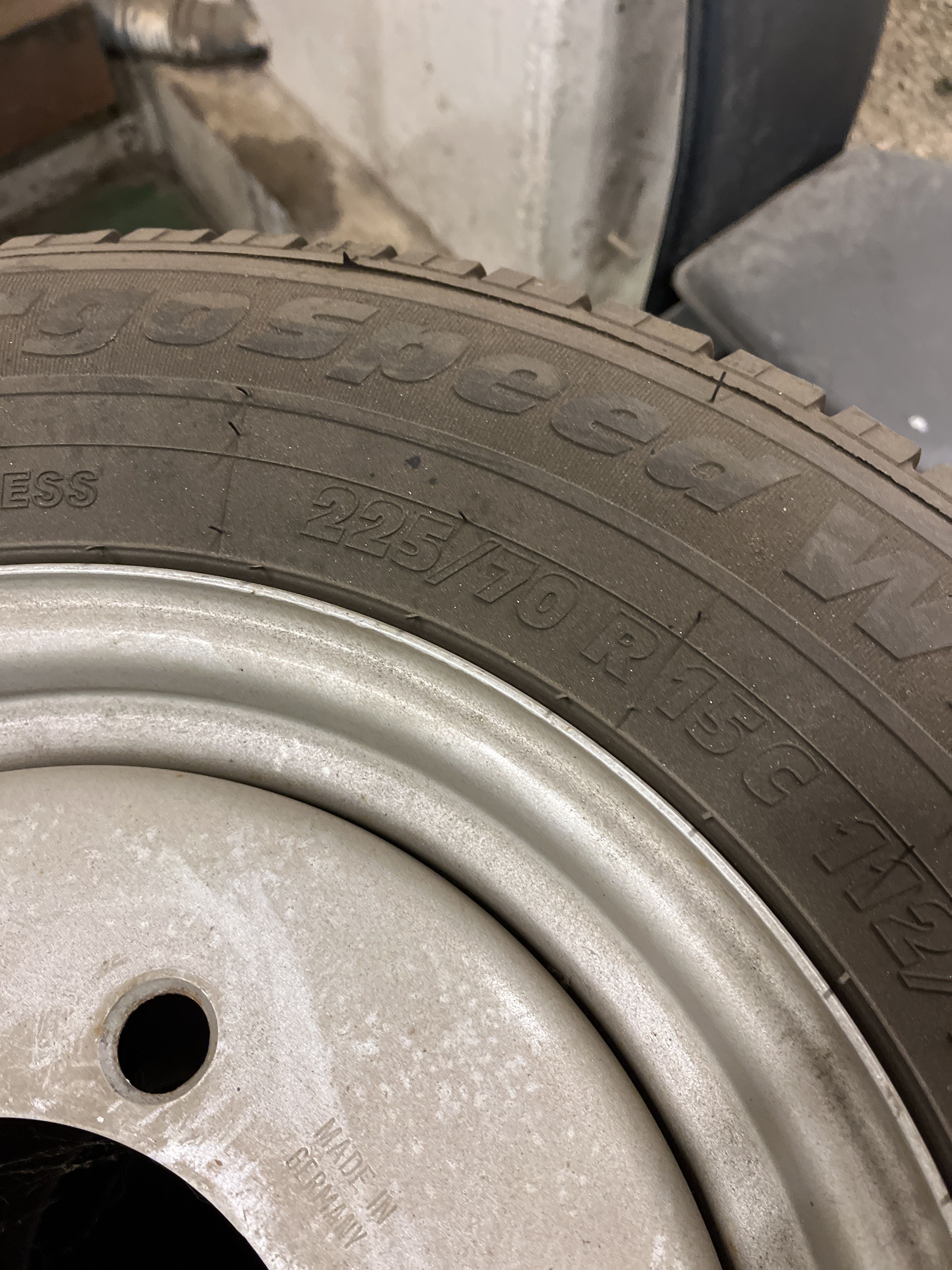 4st Vinterdäck Tigar CargoSpeed Winter 225/70 R15C 112/110R - Auktioner ...