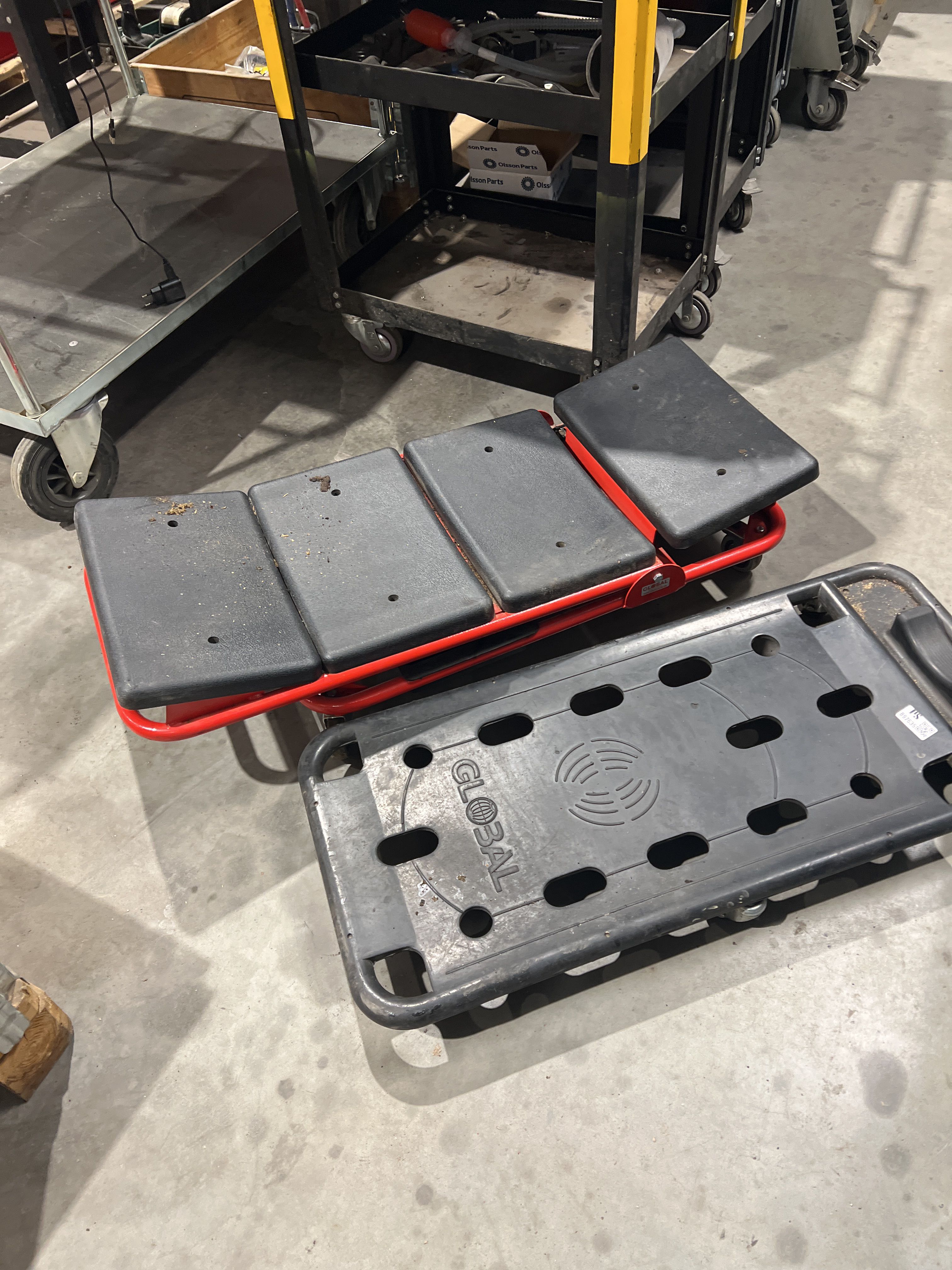 2 global roller boards - PS Auction - We value the future - Largest in ...