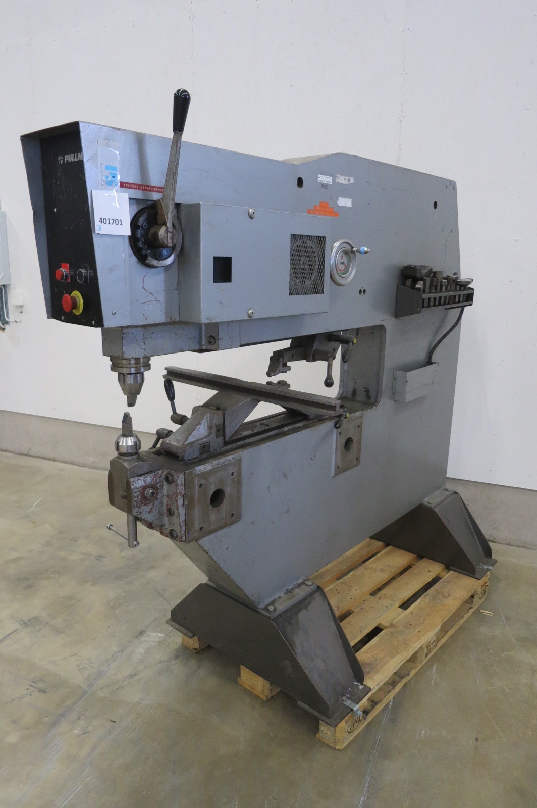 Sheetmetal machine Pullmax P201 - PS Auction - We value the future ...