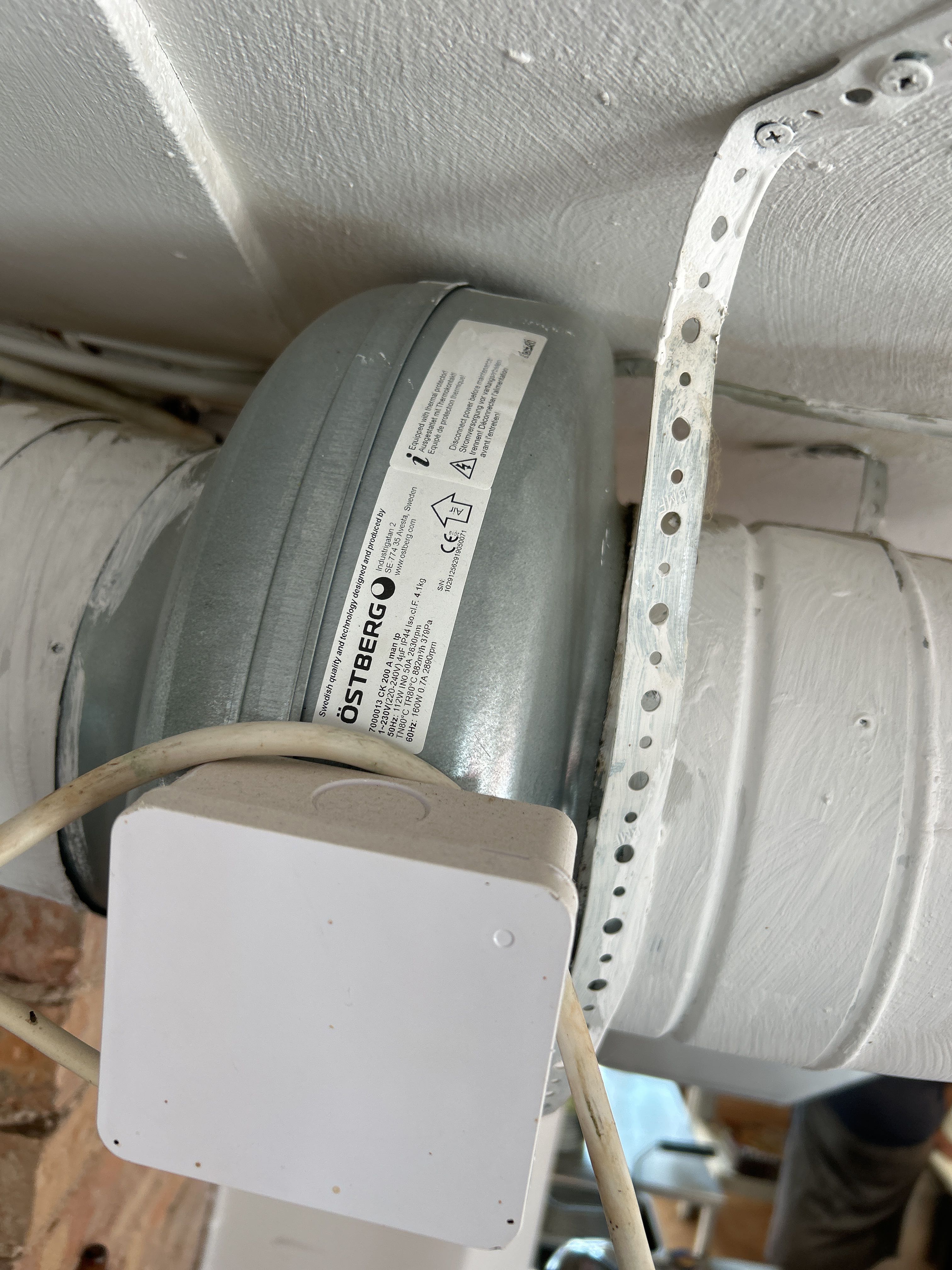 Fan hood with ventilation pipe and external fan (Östberg) - PS Auction ...