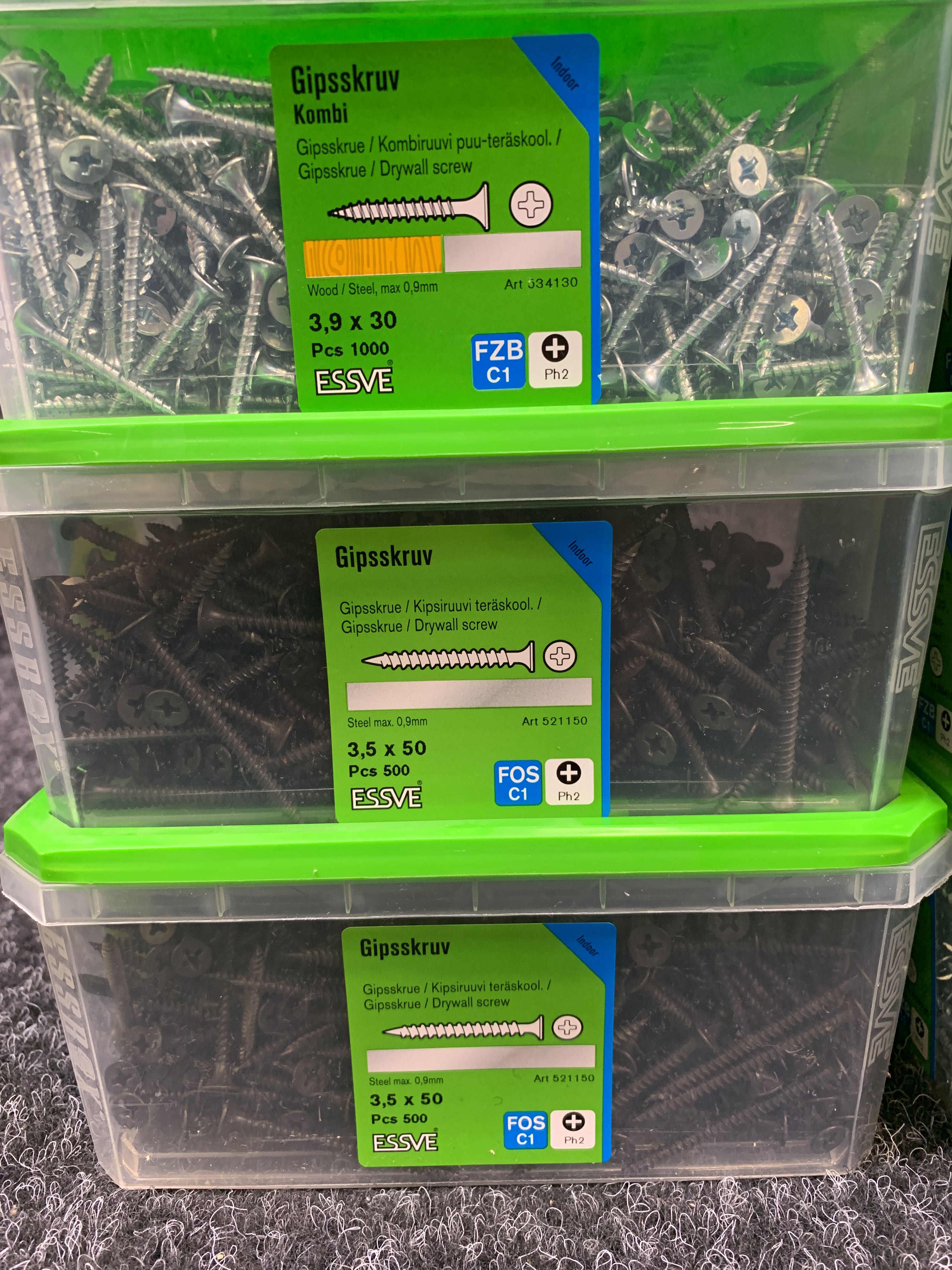 Assortment of plaster screws Essve - PS Auction - We value the future ...