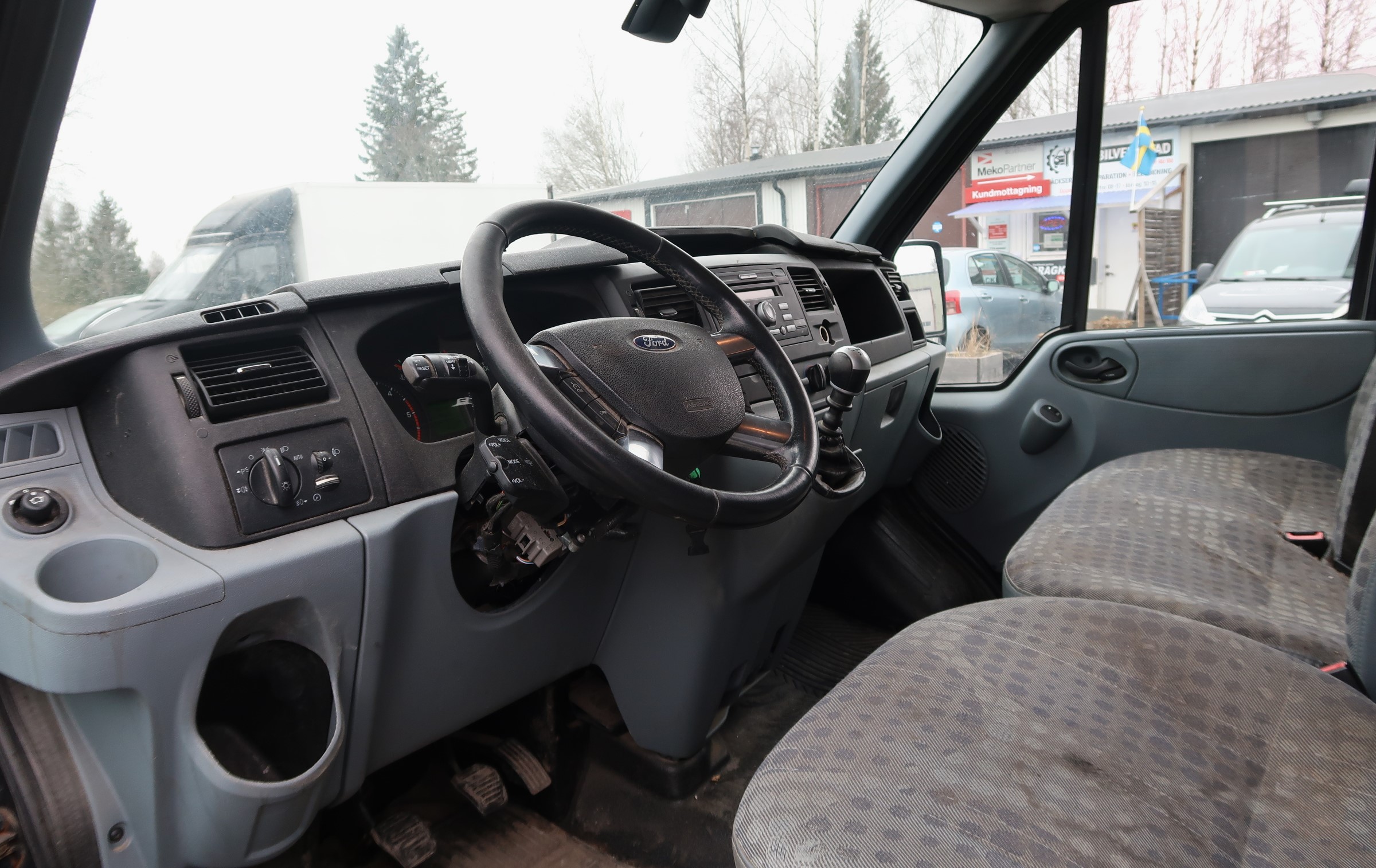 Ford Transit T260 2.2 TDCi Manuell, 100hk, 2012 - Auktioner online ...