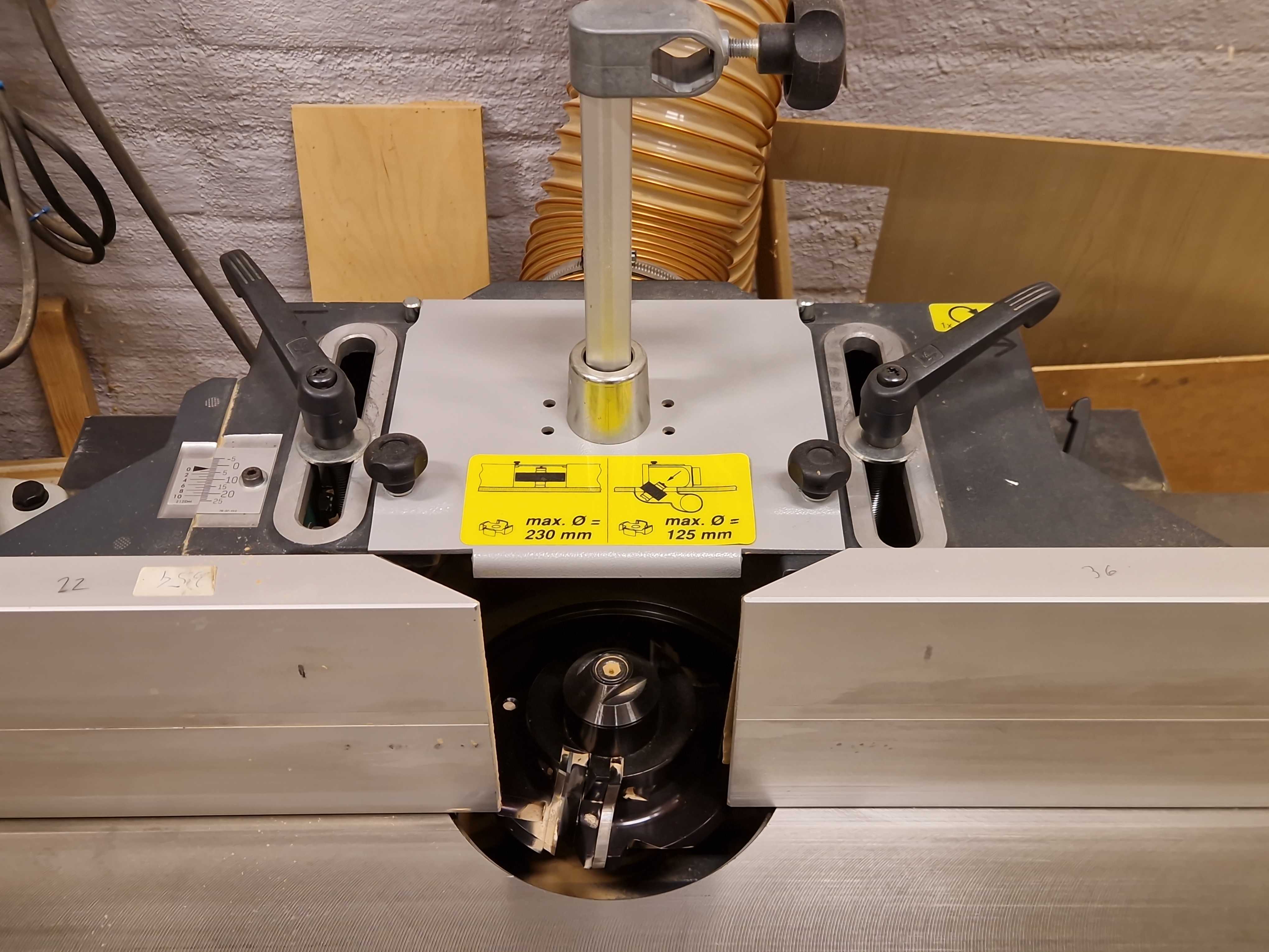 Bordsfräs Felder F 500 med matarverk F-348 - Auktioner online ...