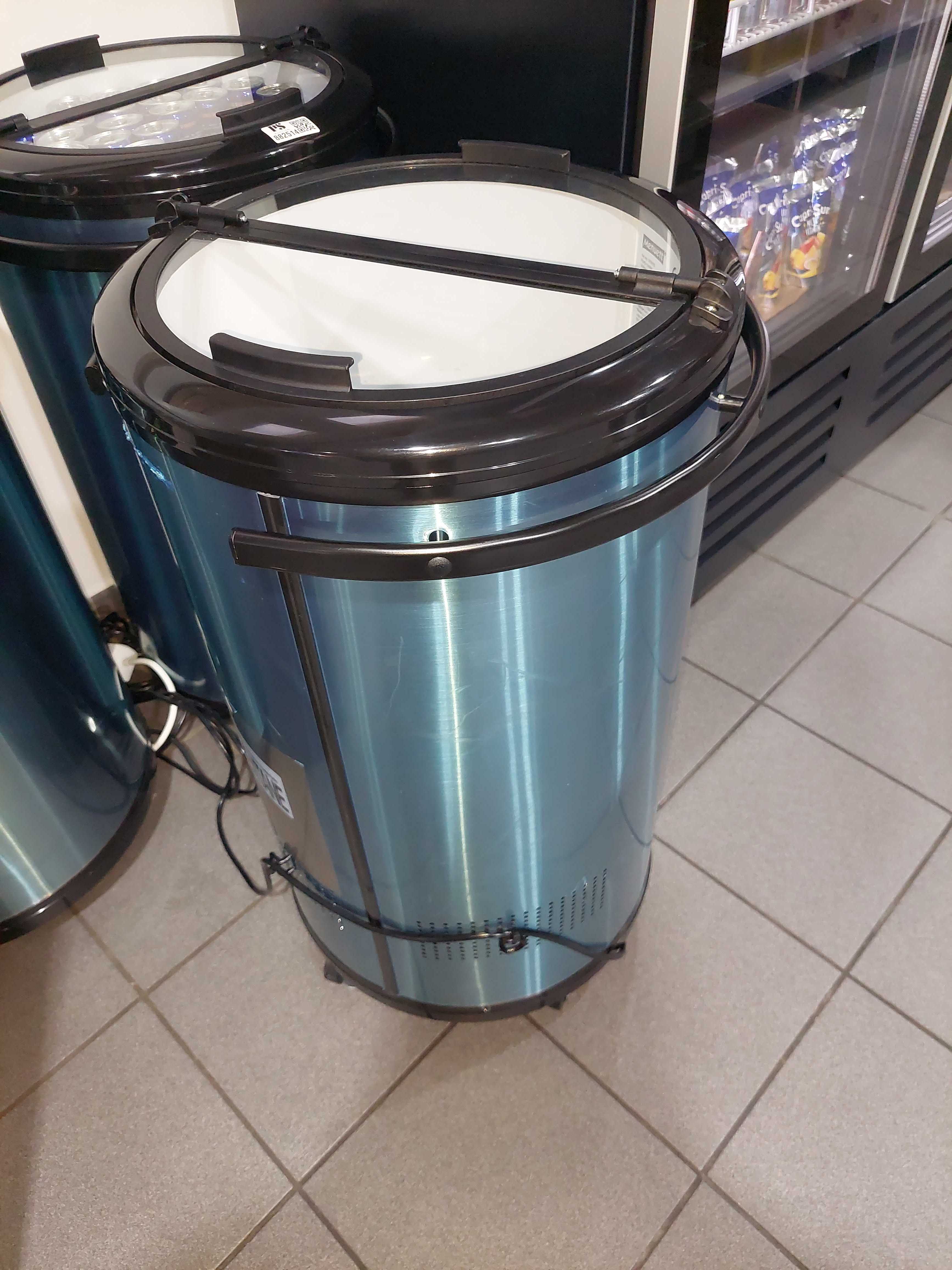 Partycooler Menuett 50 lit - Auktioner online - Nätauktioner ...