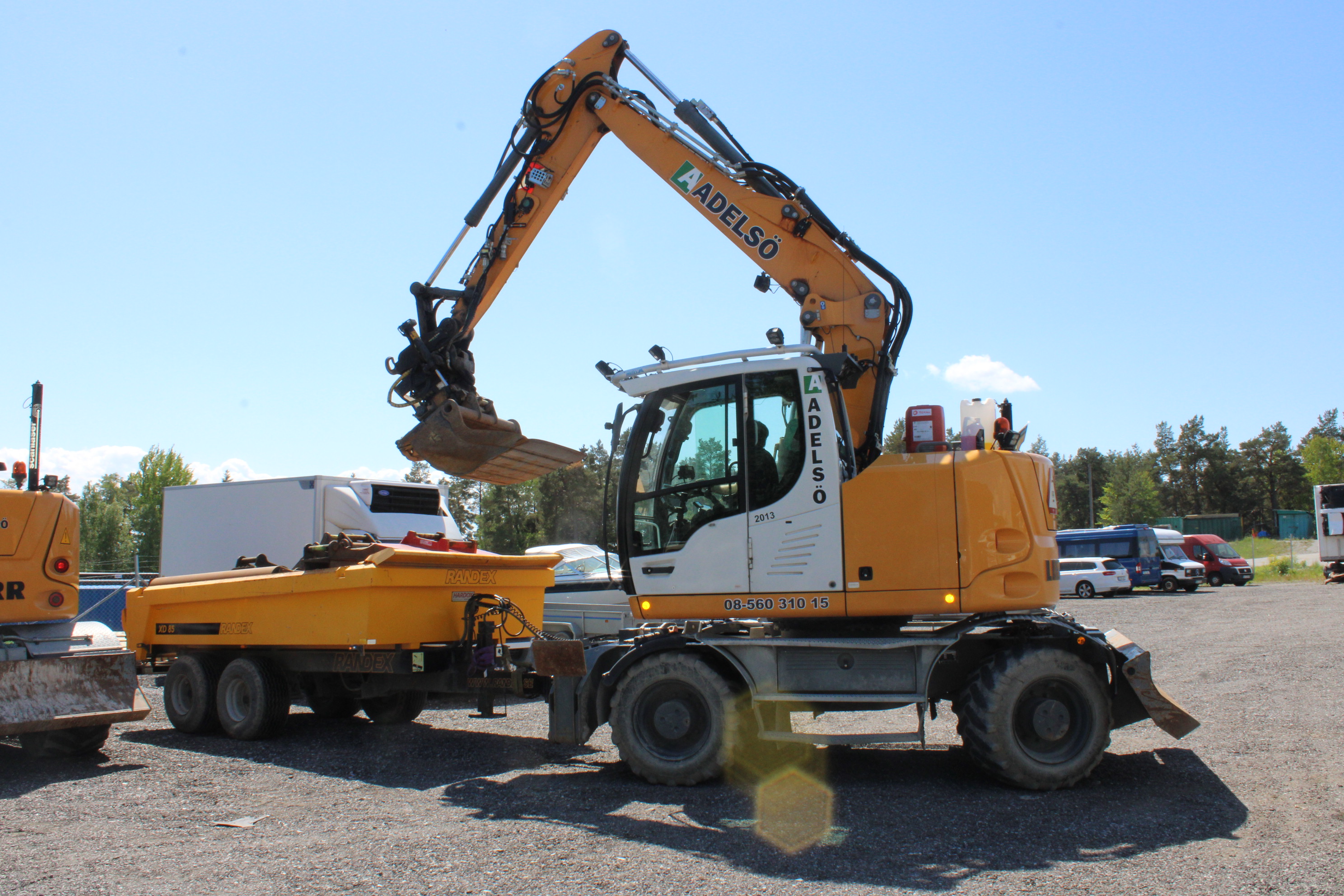 Liebherr A914 Compact -16 7494 h incl. Excavation system, implements ...