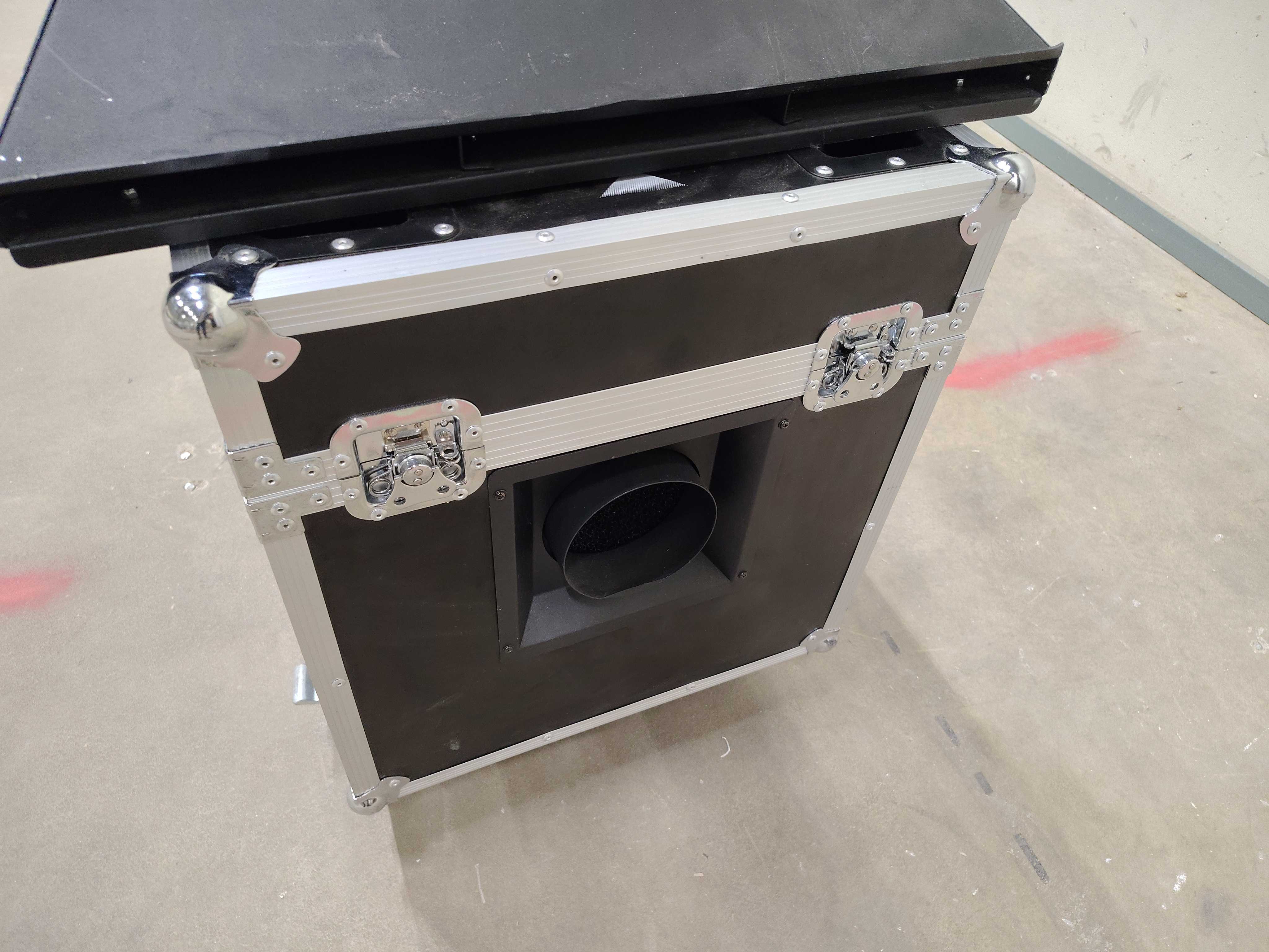 Chauvet Cloud 9 smoke machine – on wheels, complete with hose and ...