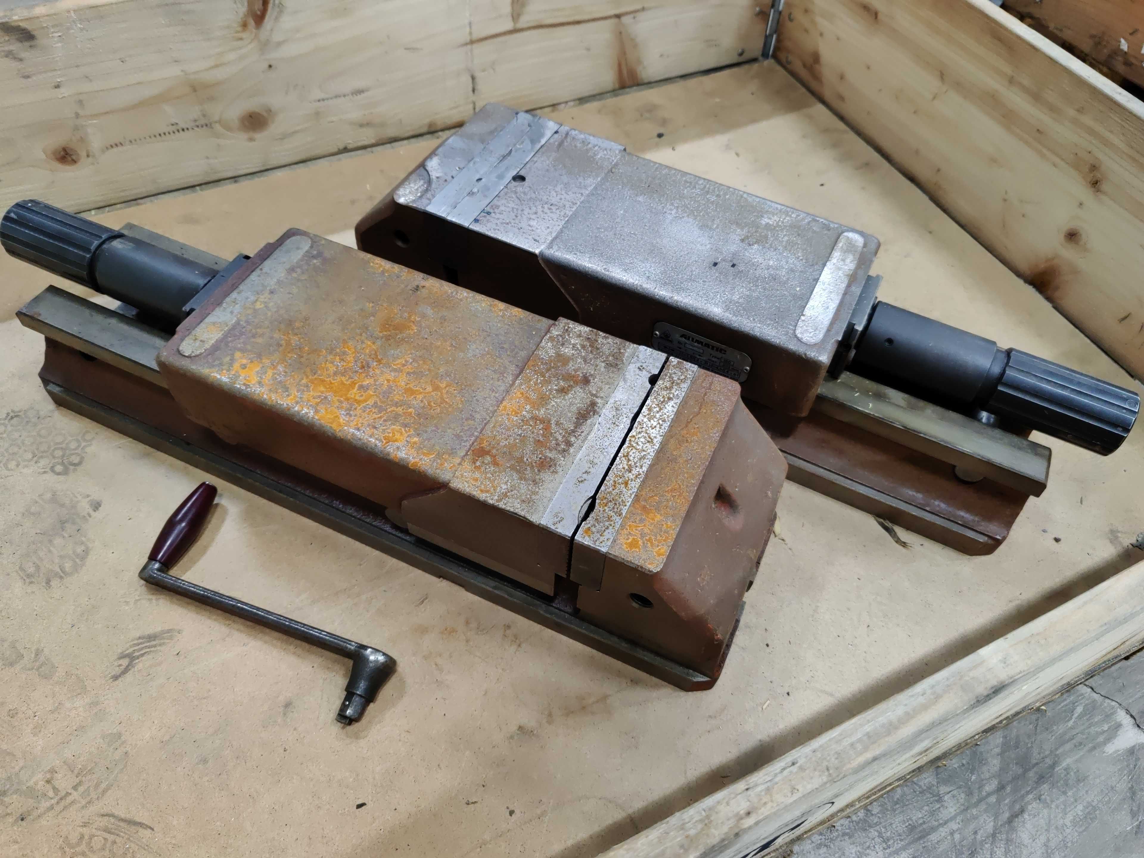 Hydraulic machine vices Allmatic 160 - PS Auction - We value the future ...