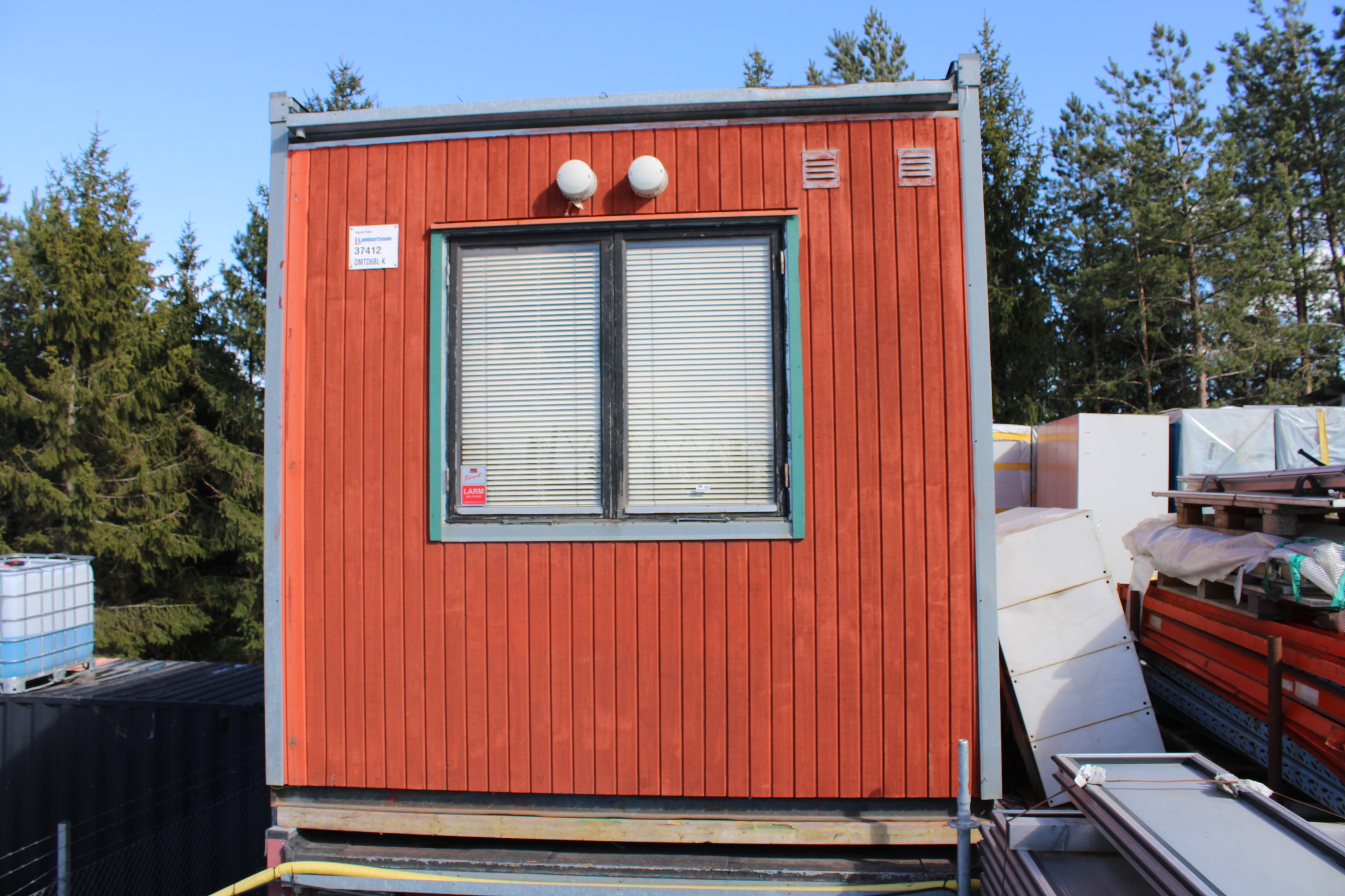 Work stall with content - PS Auction - We value the future - Largest in ...