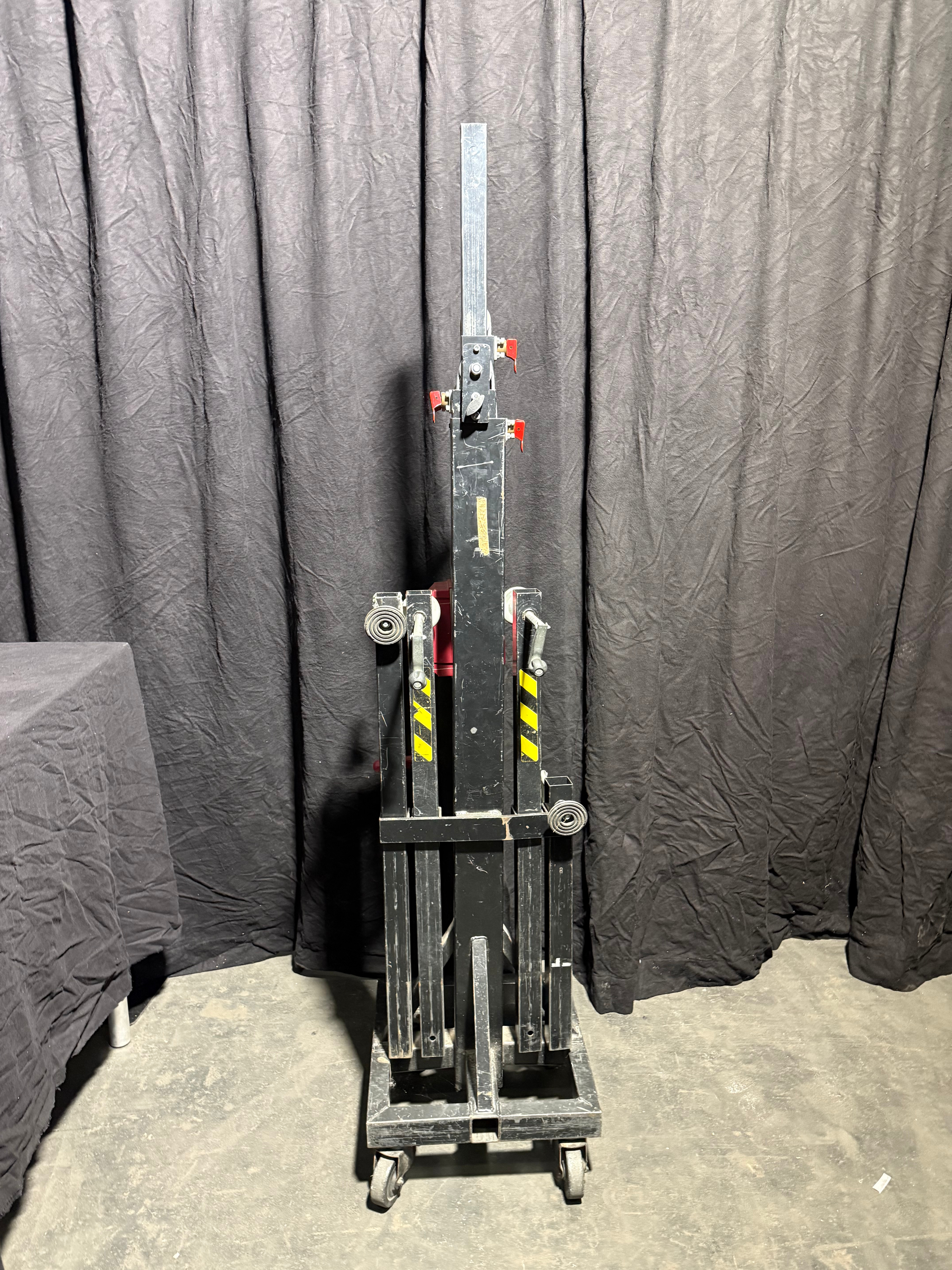 Lyfttorn - Fantek 104 Lifting Tower - Auktioner online - Nätauktioner ...