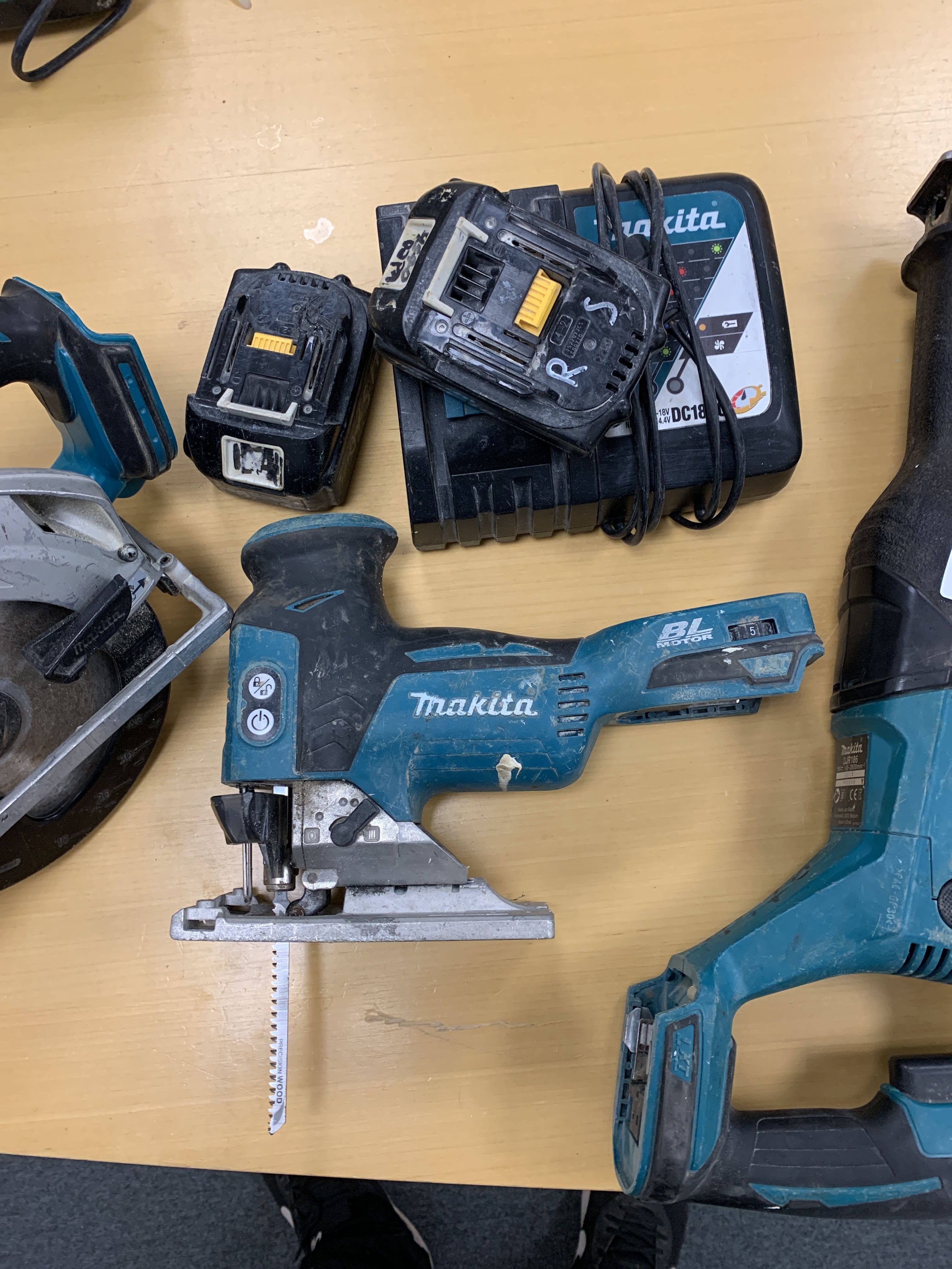 Electric hand machines from Makita 3 pieces - PS Auction - We value the ...