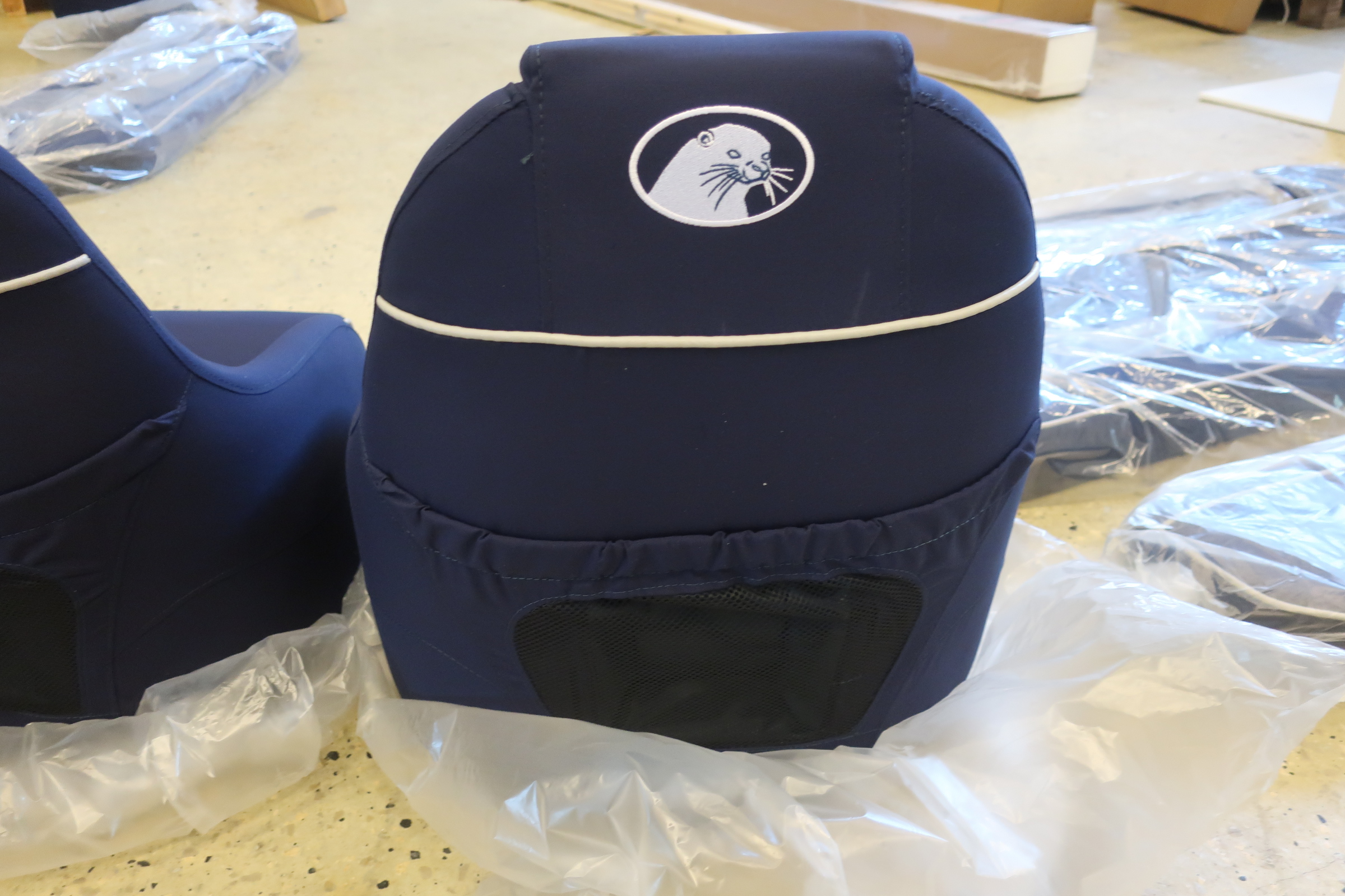 Komplett sats till Uttern T55/D55 - 2 stolar och dynsats - Auktioner ...