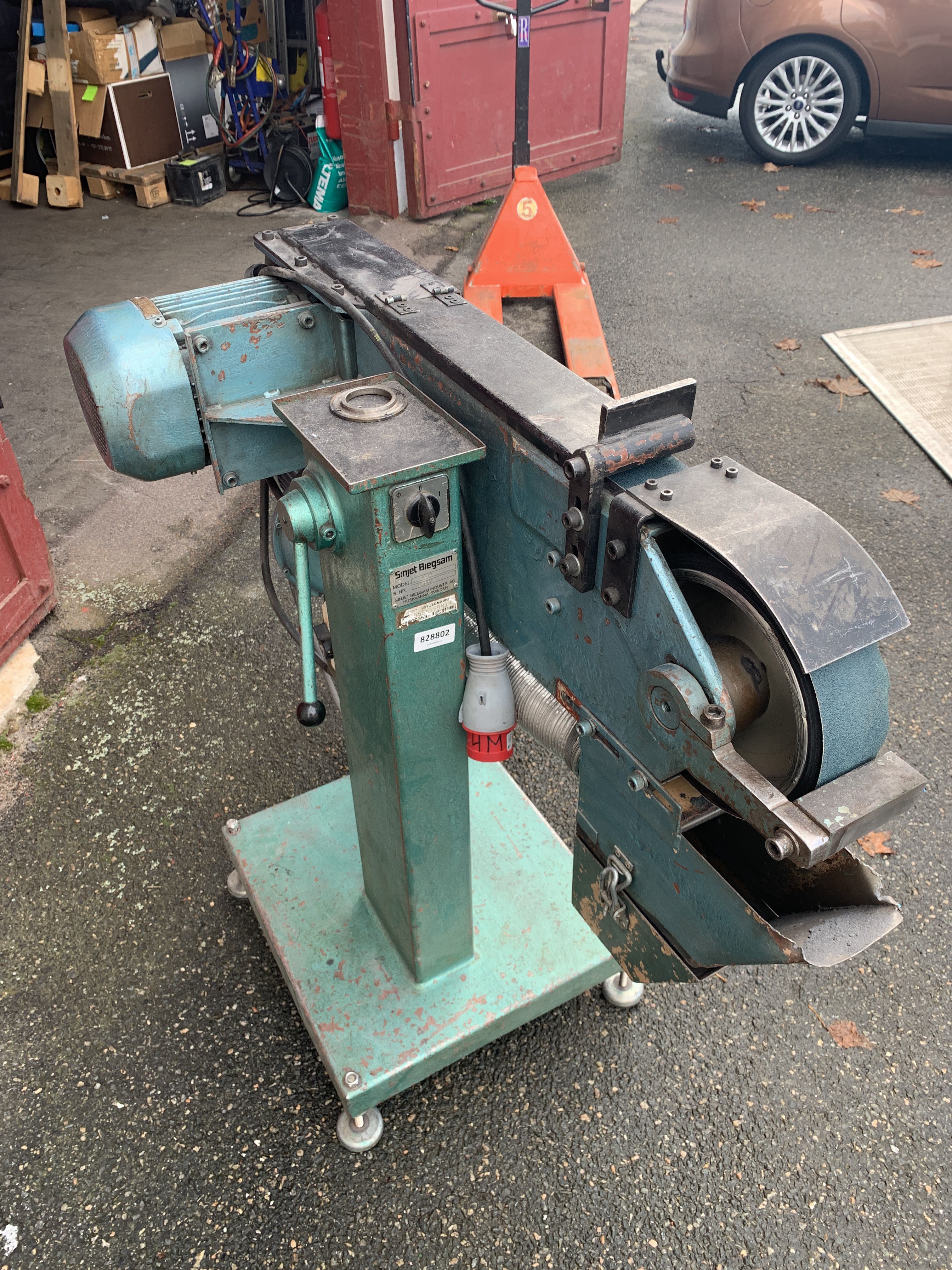 Belt sanding machine Sinjet Flexible S-75 - PS Auction - We value the ...