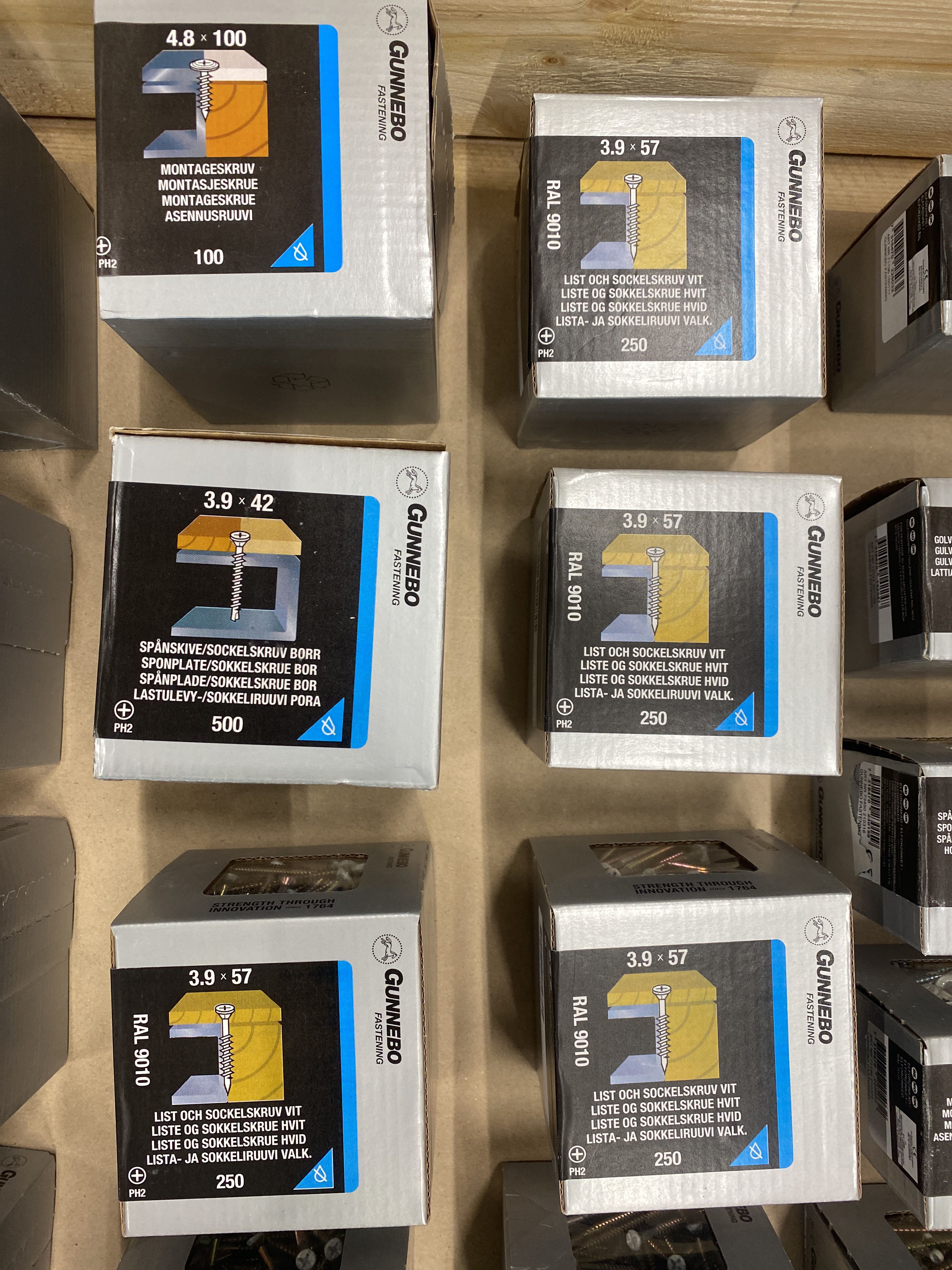 Skruvsortiment Gunnebo - Auktioner online - Nätauktioner ...