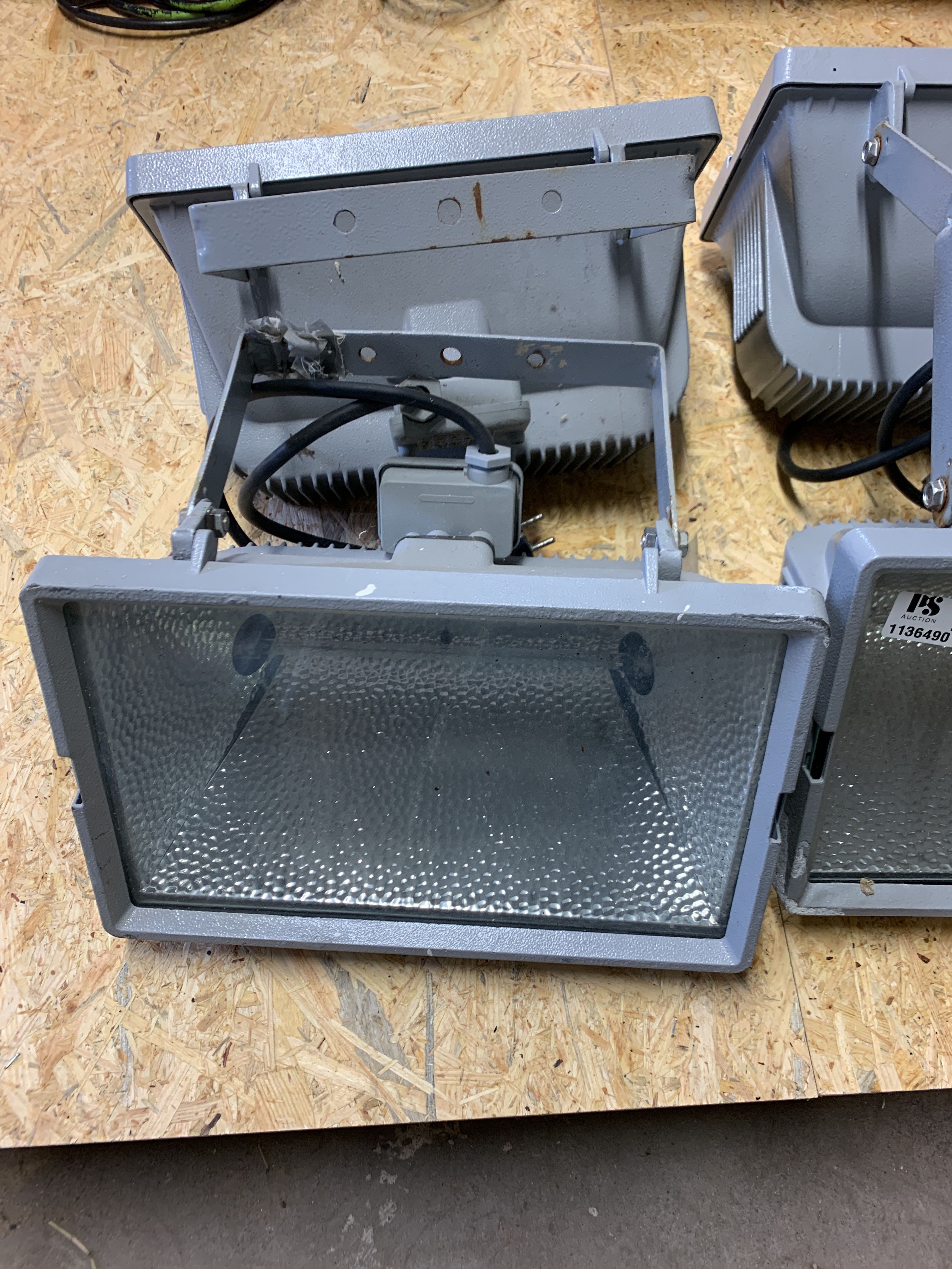 Four spotlights - PS Auction - We value the future - Largest in net ...
