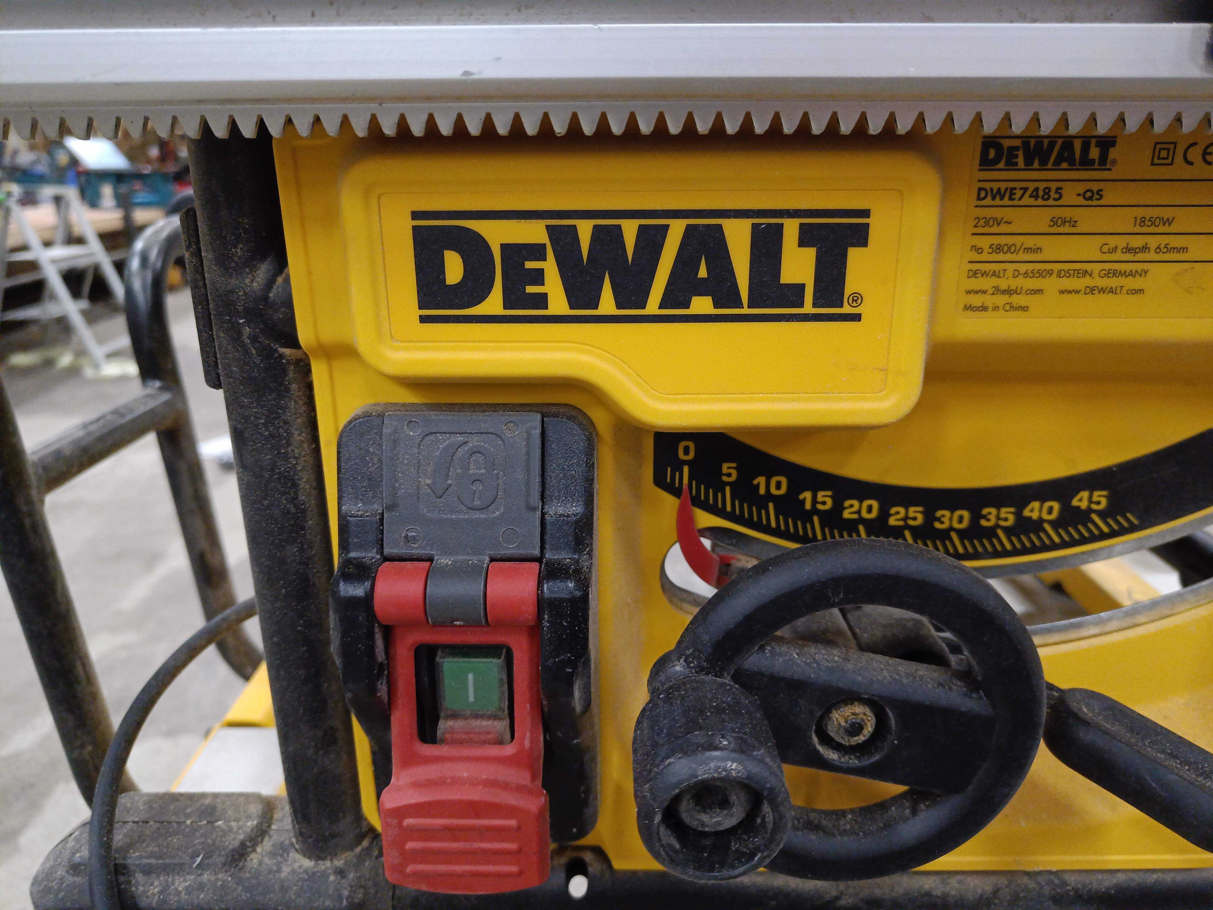 Split saw DeWalt DWE7485 - PS Auction - We value the future - Largest ...