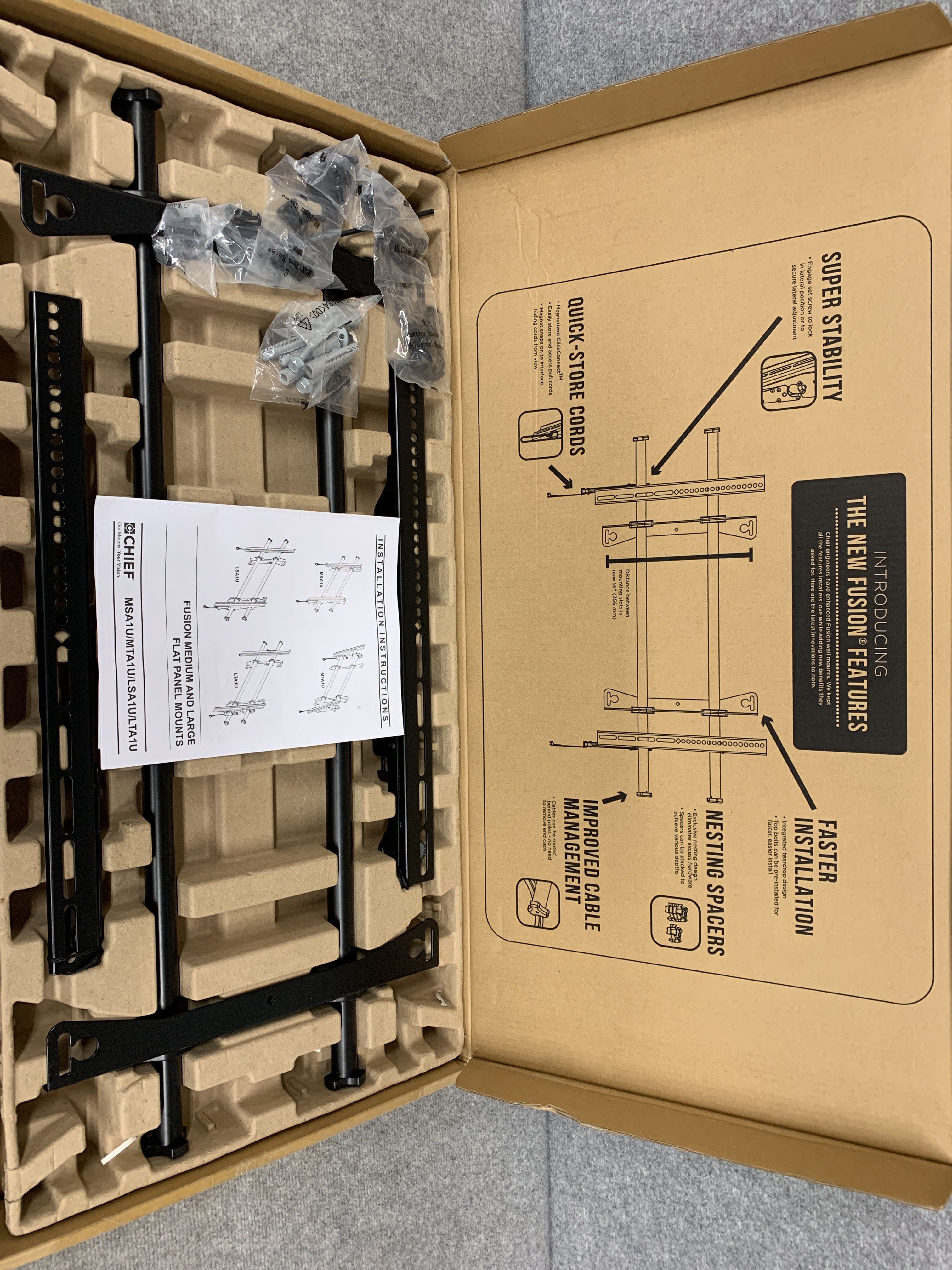 Chief LSA1U Wall bracket in cardboard - PS Auction - We value the ...