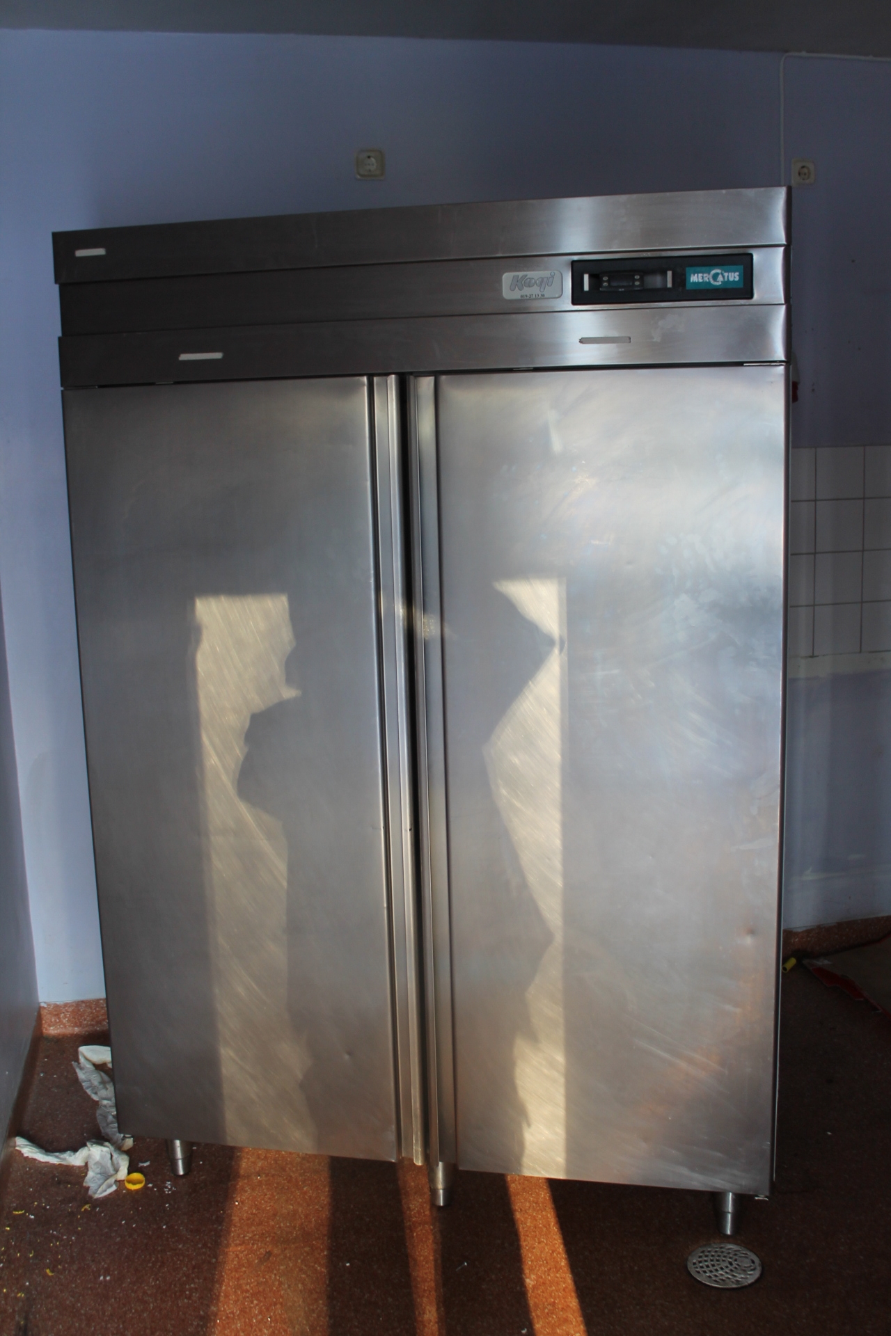 Double fridge Mercatus - PS Auction - We value the future - Largest in ...