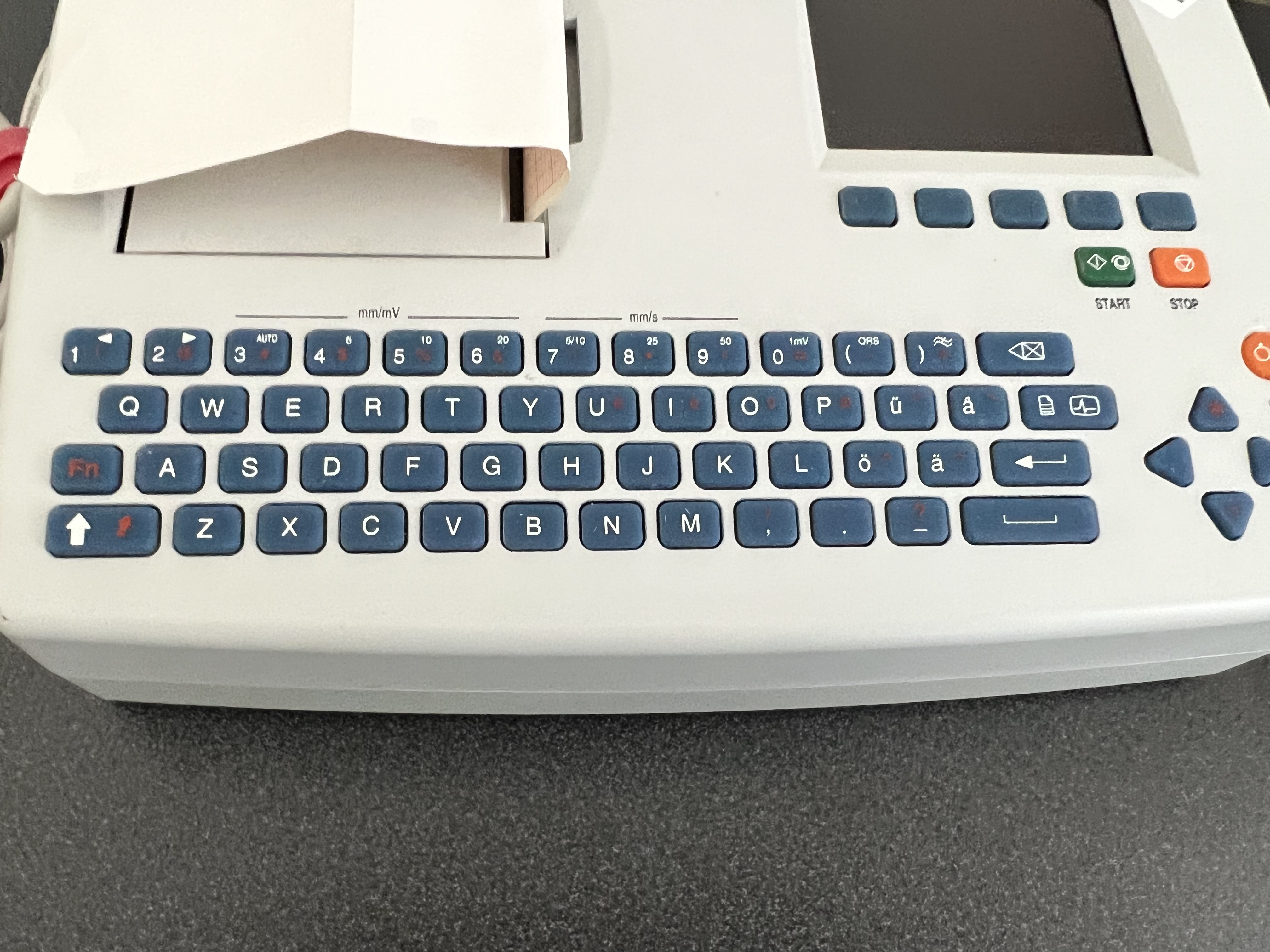 ECG-instrument Schiller AT 101 - Auktioner online - Nätauktioner ...