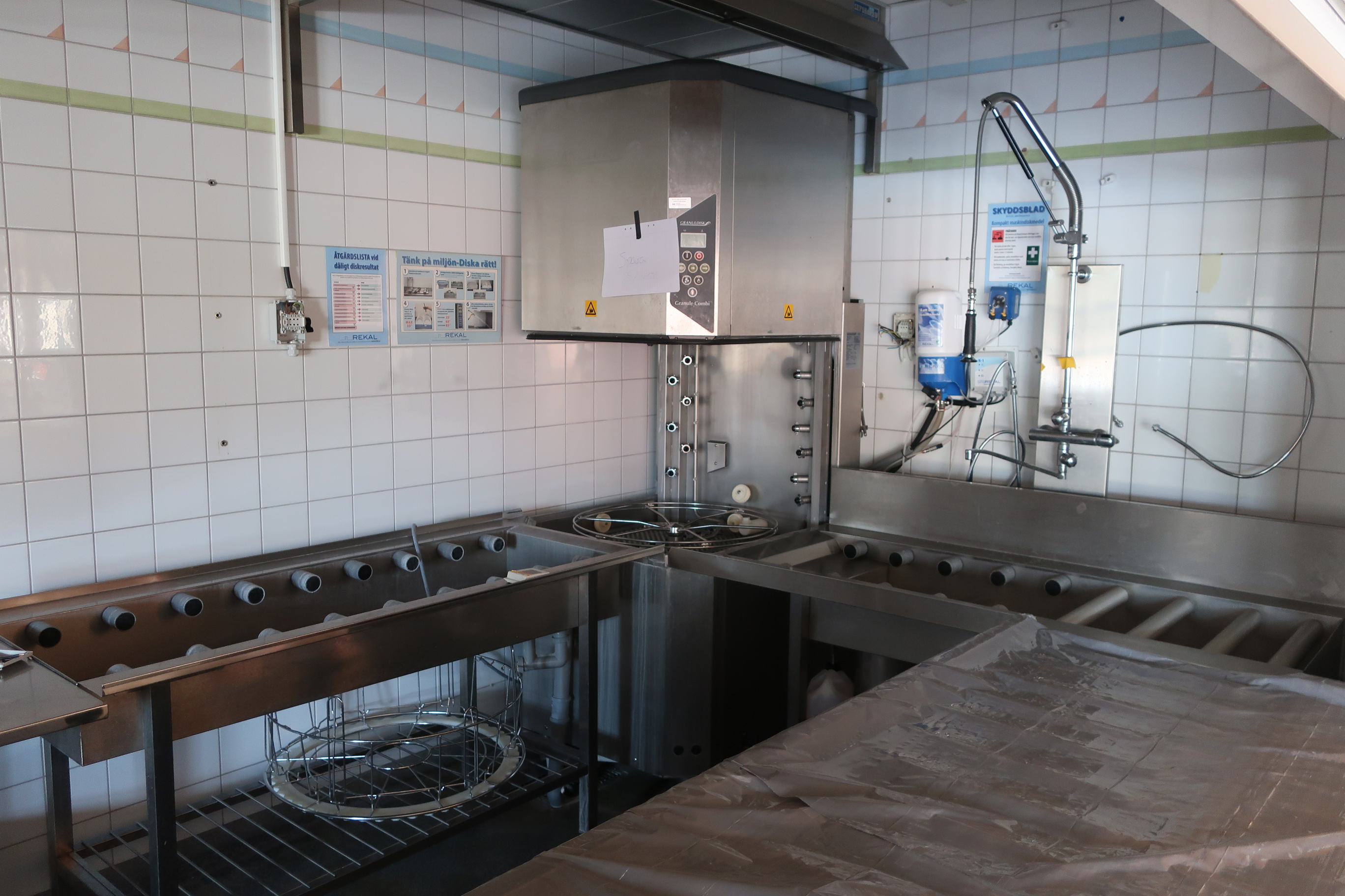 Dishwasher Granuldisk Combi - 2011 - PS Auction - We value the future ...