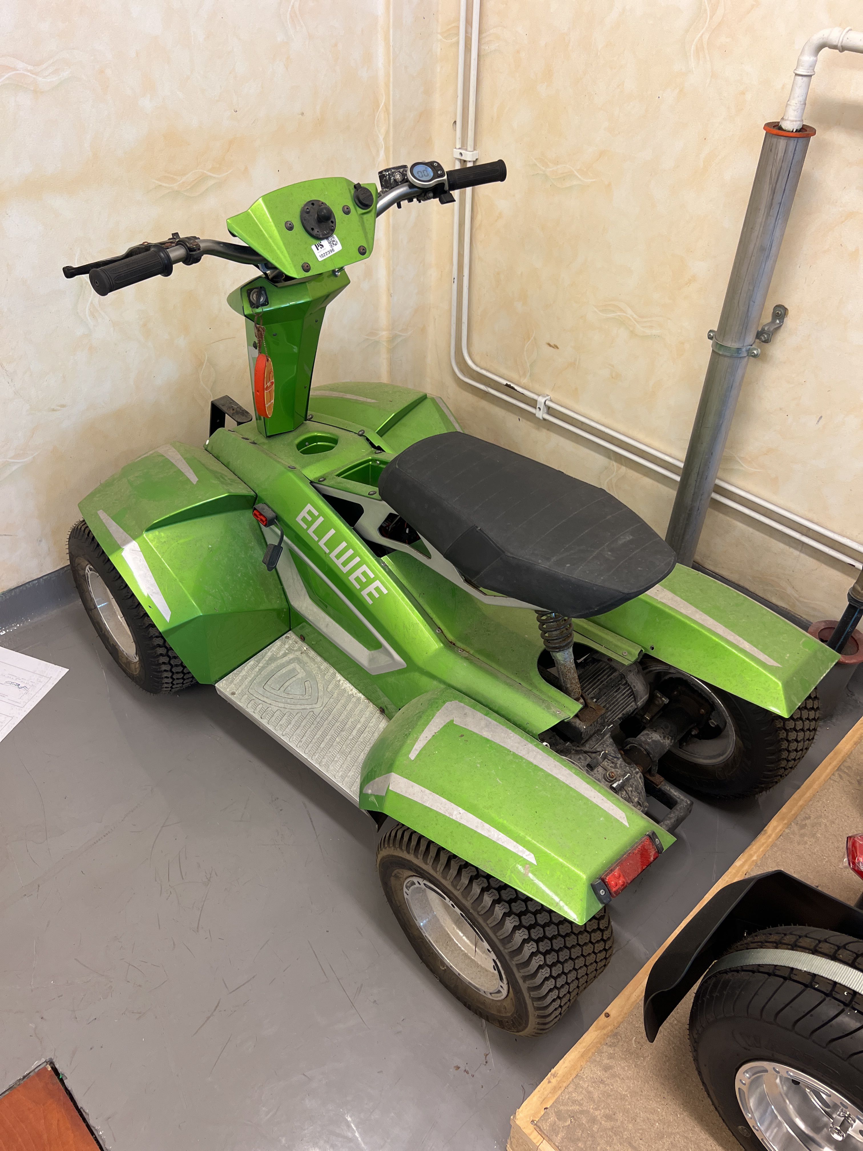Electric quadricycle Ellwee test vehicle - PS Auction - We value the ...