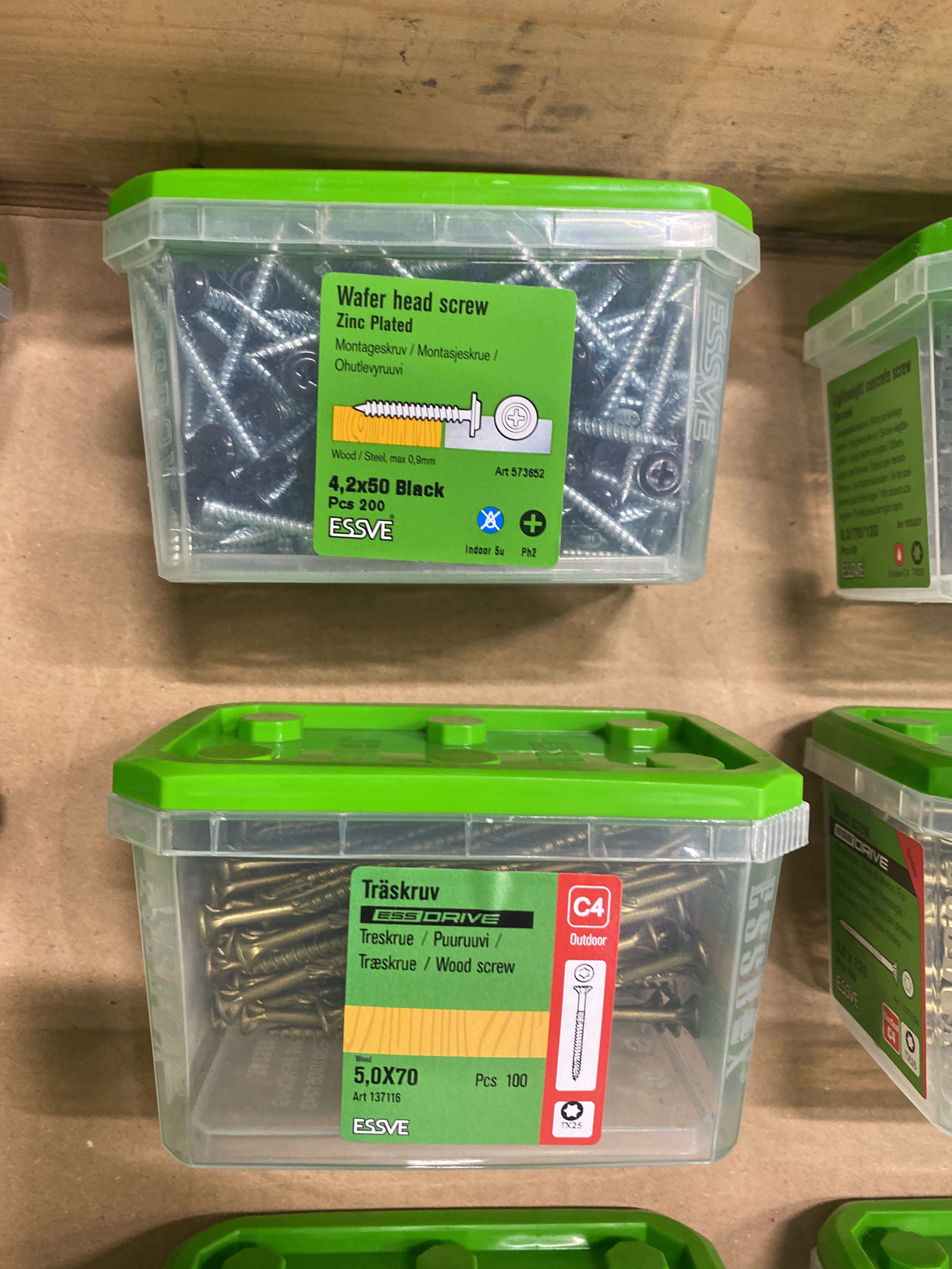 Essve Screw assortment - PS Auction - We value the future - Largest in ...