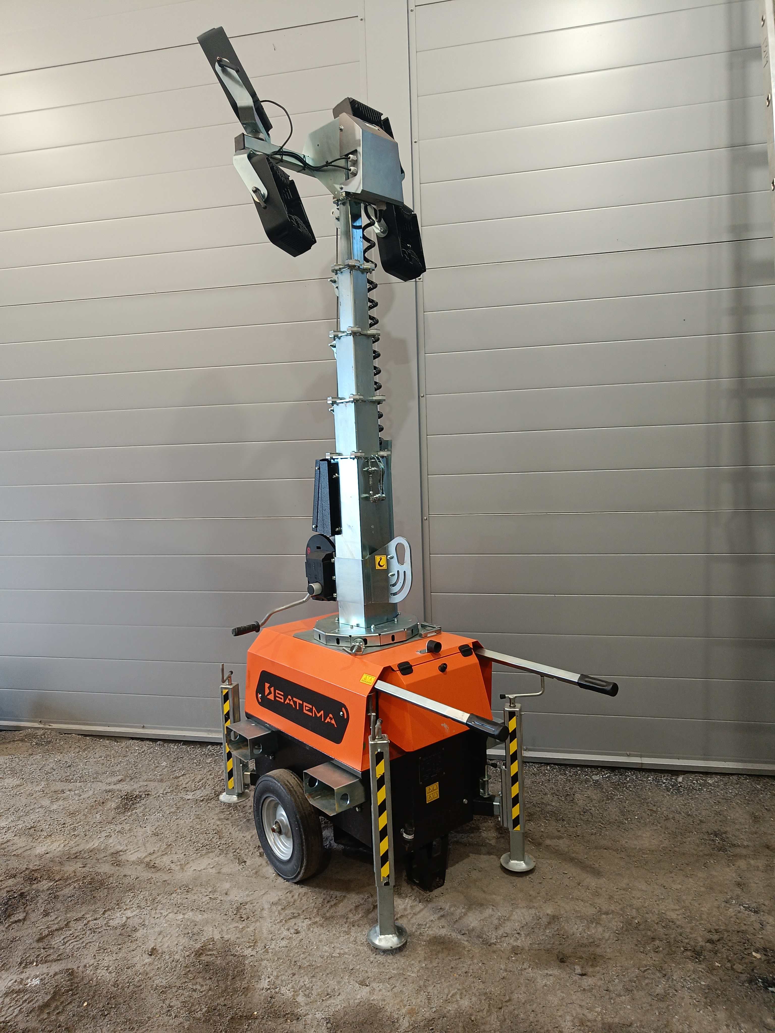 Lighting mast Satema X-Chain -2021 - PS Auction - We value the future ...