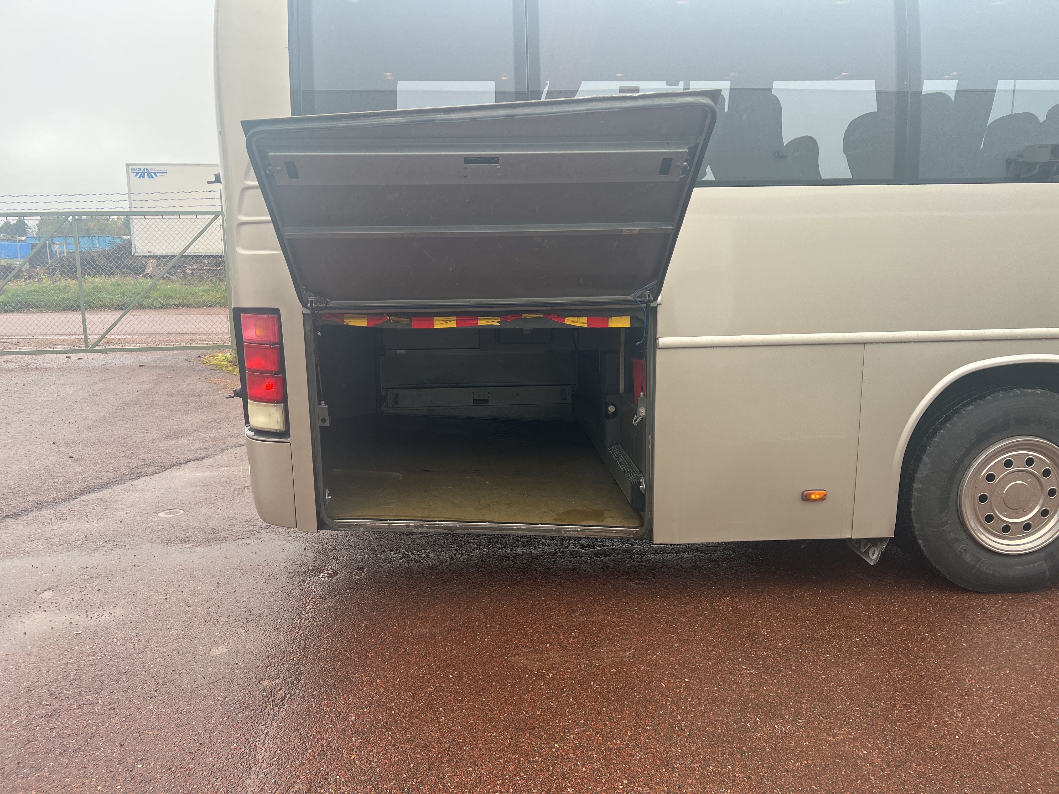 VOLVO B12M 9700S - Auktioner online - Nätauktioner & Konkursauktioner ...