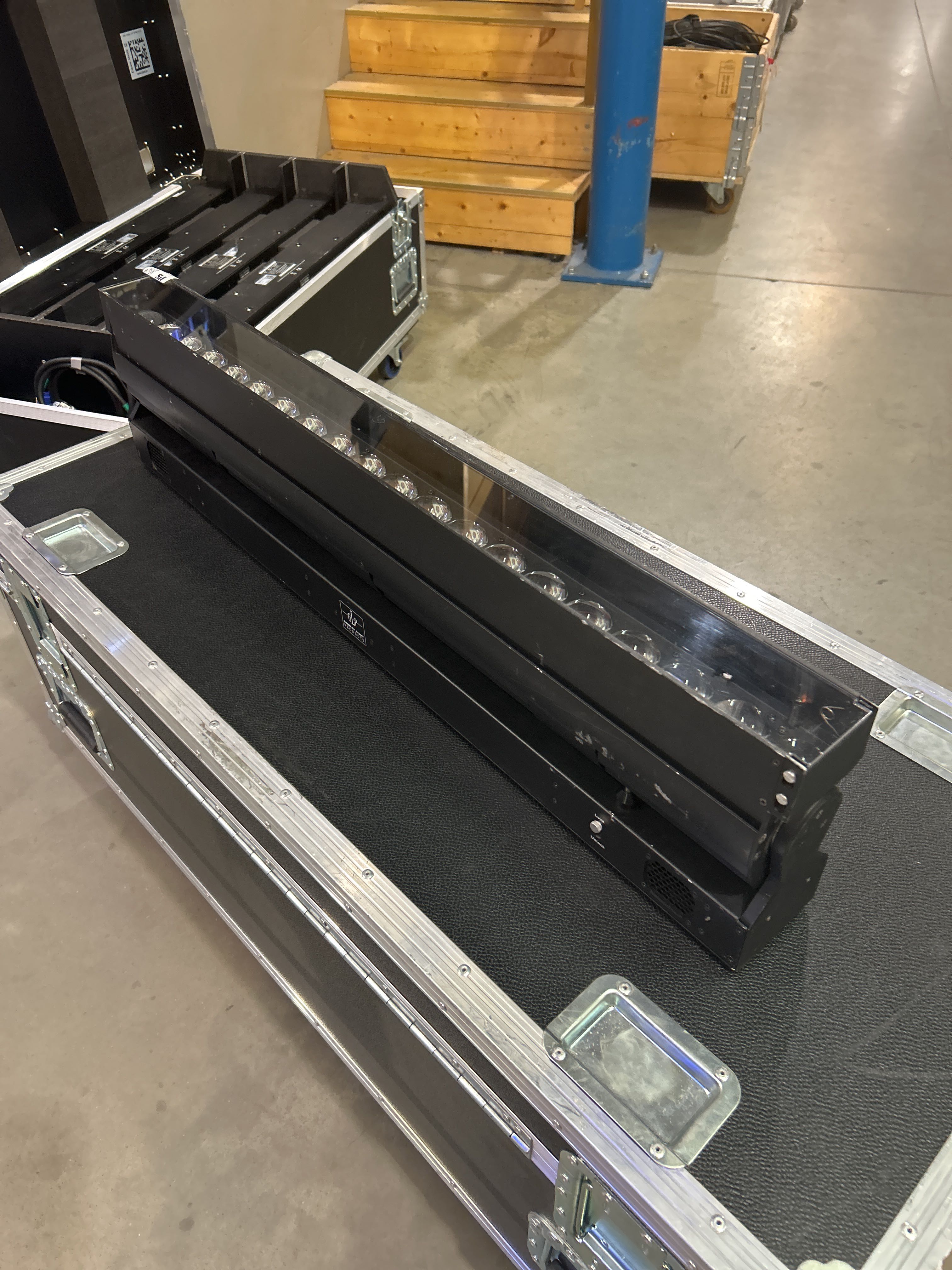 LED pixelbar 4 st - GLP impression X4 Bar 20 - Auktioner online ...