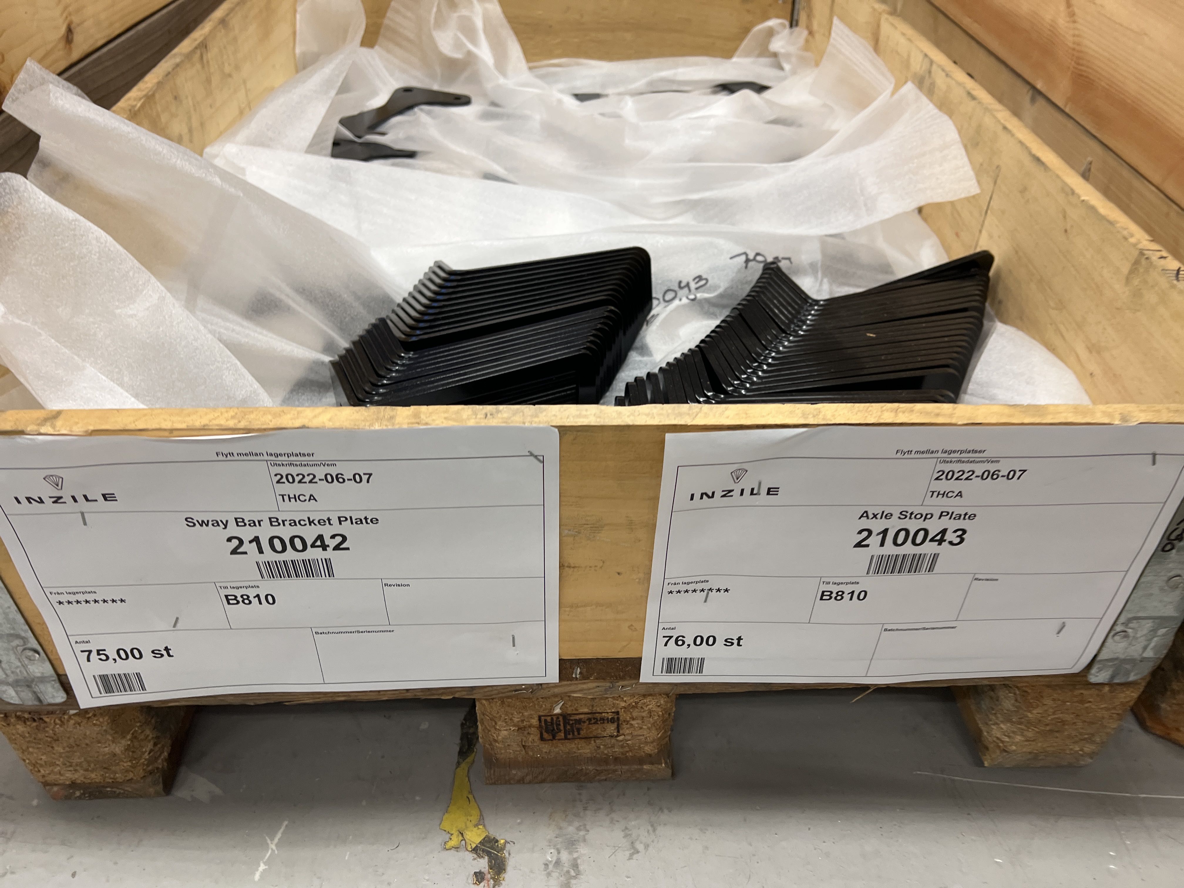 7 pallets with various vehicle details - PS Auction - We value the ...